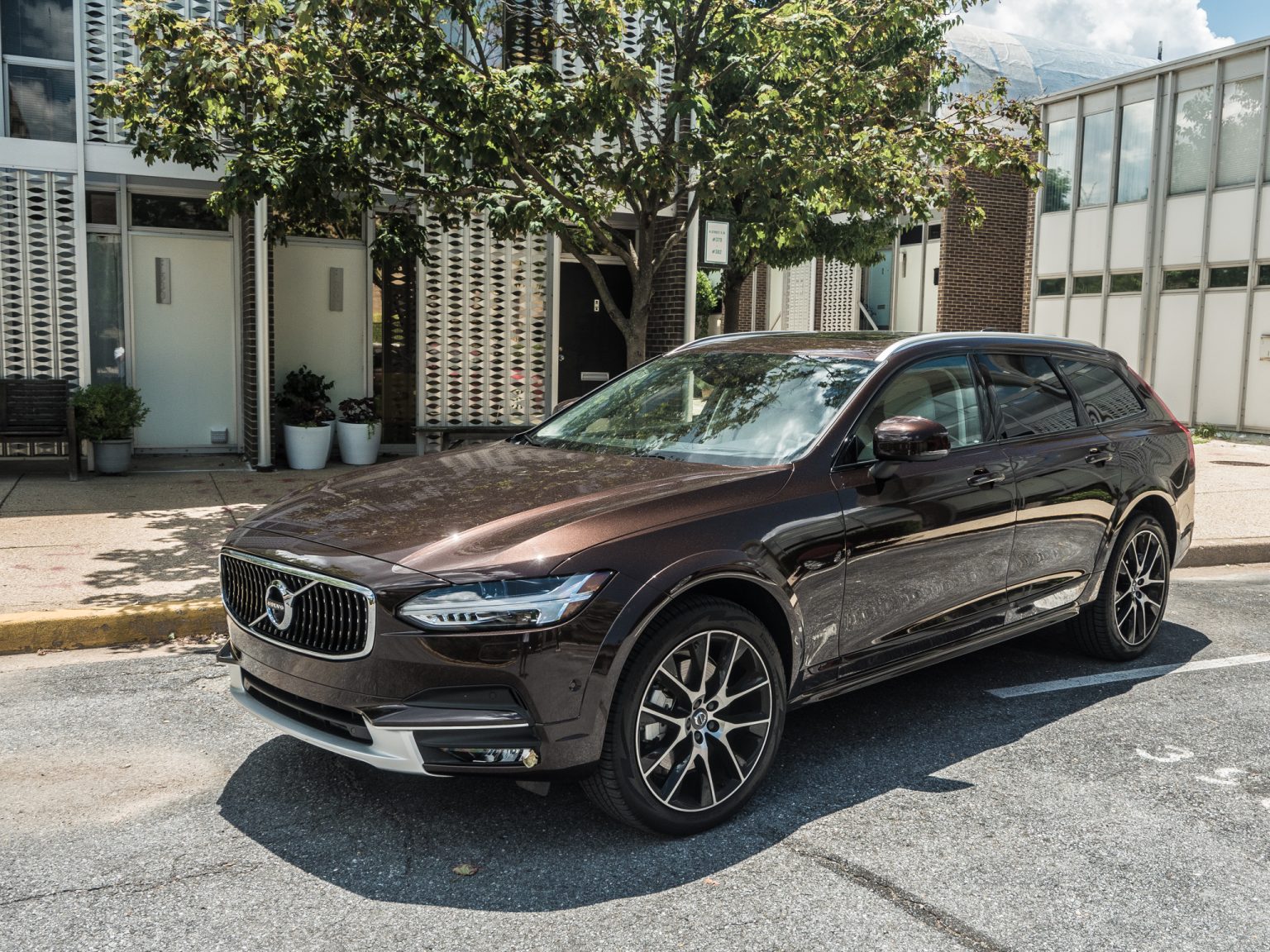 The 2017 Volvo V90 Cross Country, a brown station wagon for the 21st ...