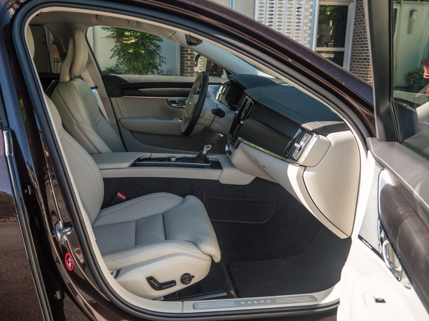 The 2017 Volvo V90 Cross Country, a brown station wagon for the 21st ...