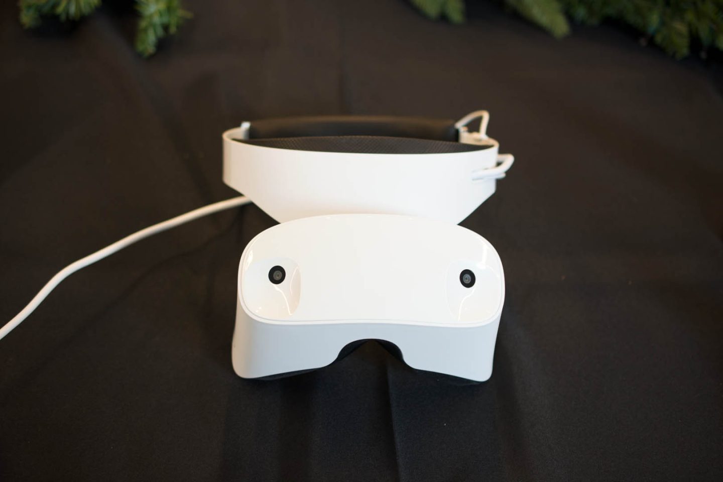 Now Dell has a mixed reality headset, and the XPS 13 has 8th-gen Intel ...