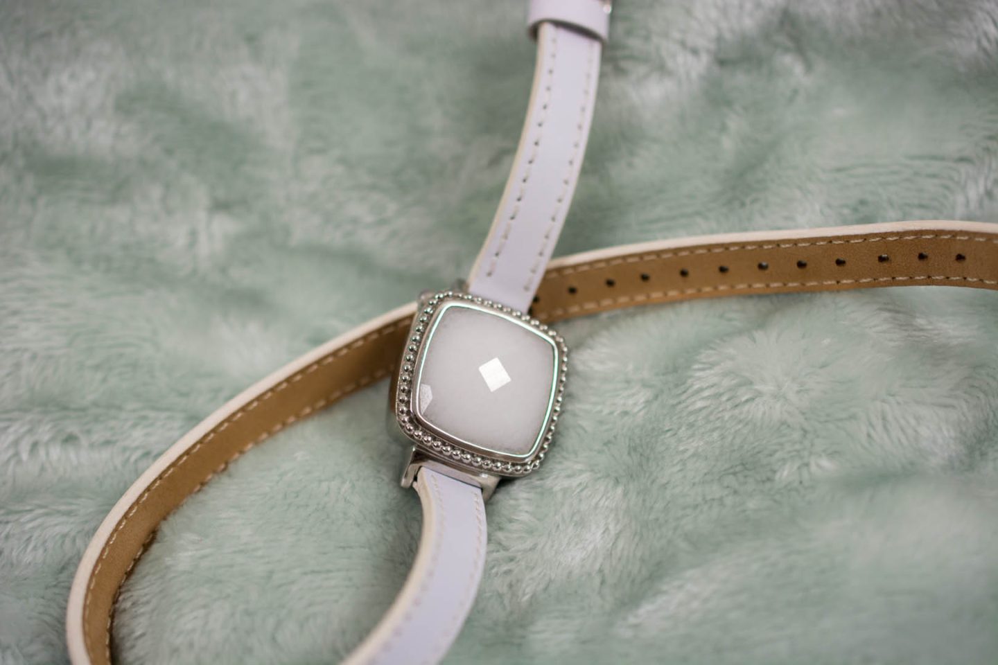 Smart jewelry tested: do beautiful devices have the brains to compete ...