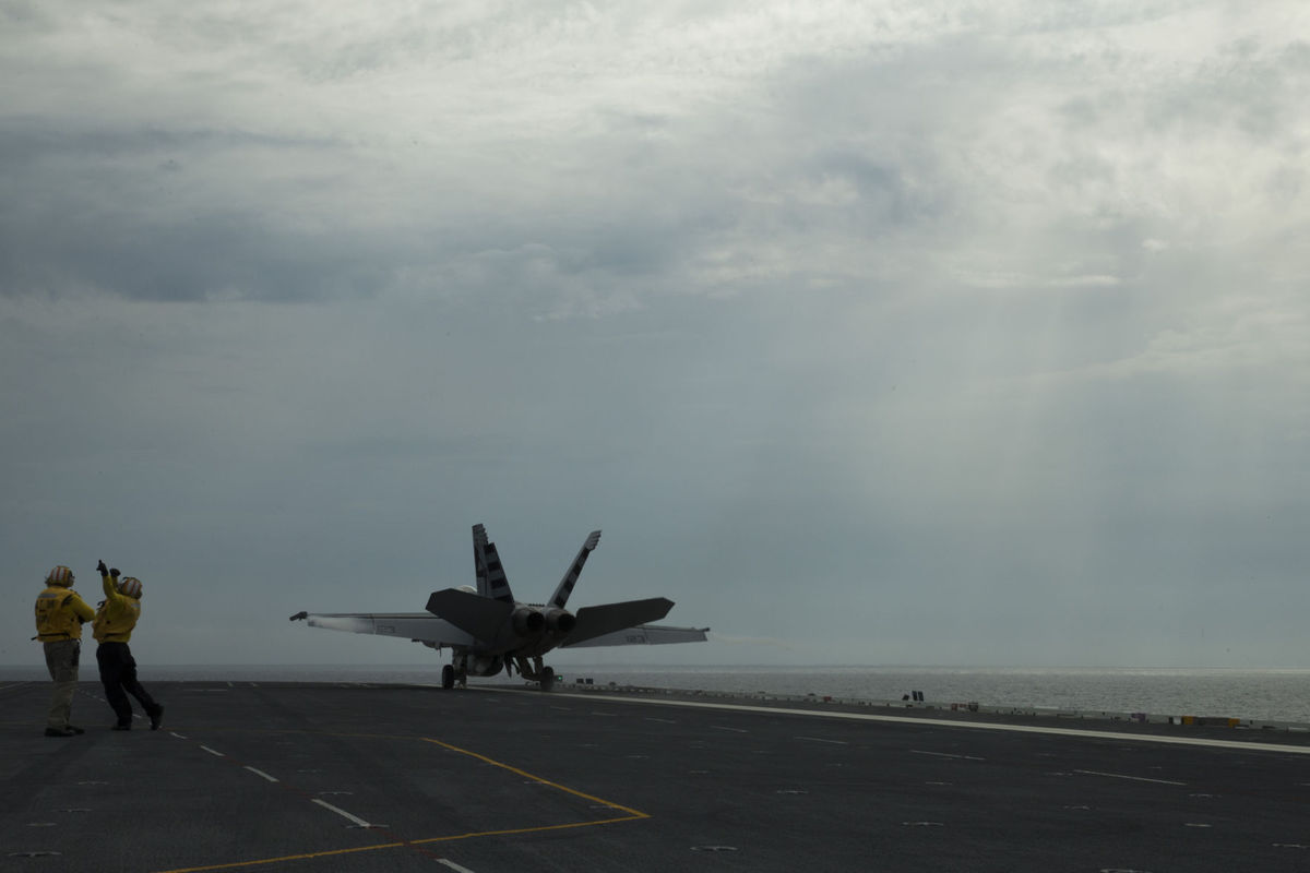 America’s newest aircraft carrier uses “digital” catapult on fighter ...