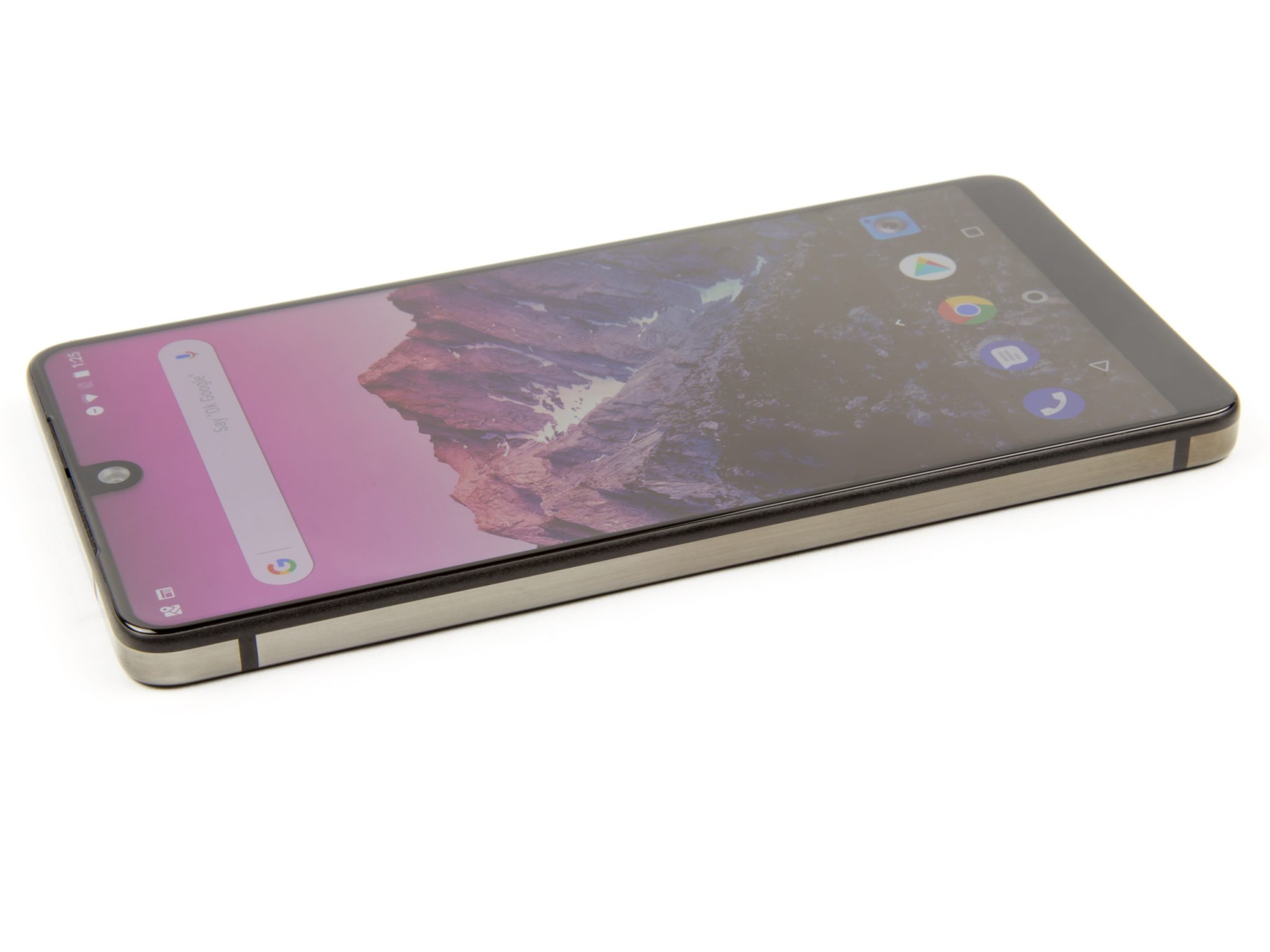 Essential Phone review: Impressive for a new company but not ...