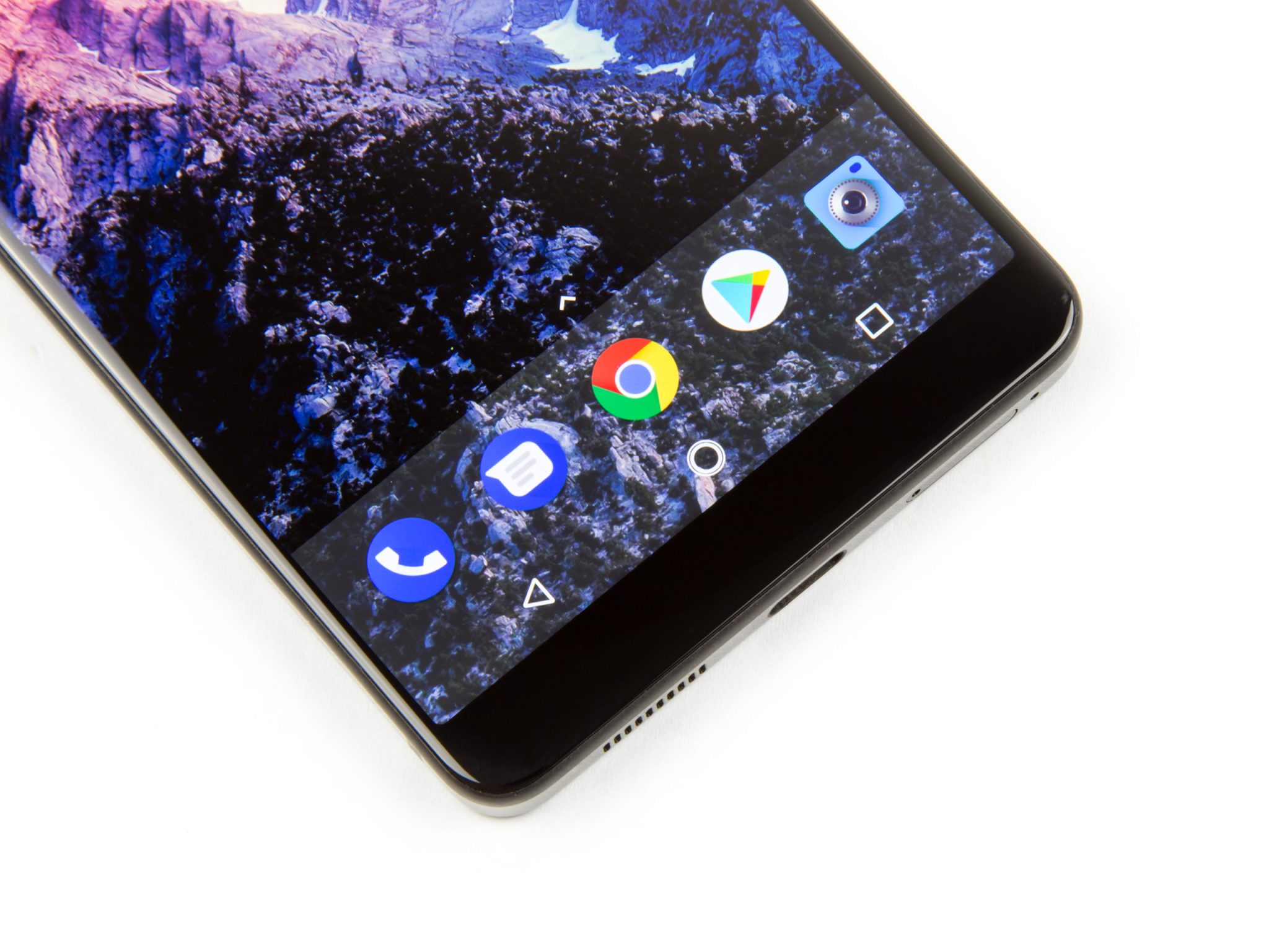 Essential Phone review: Impressive for a new company but not ...
