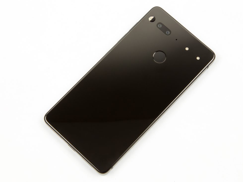 Essential Phone review: Impressive for a new company but not ...