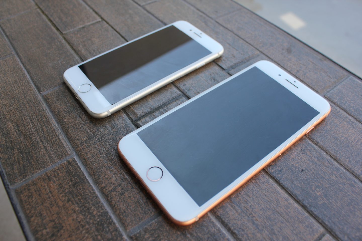 iPhone 8 and 8 Plus review: The curious case of the time-traveling ...