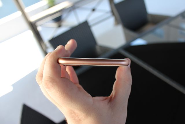 iPhone 8 and 8 Plus review: The curious case of the time-traveling ...