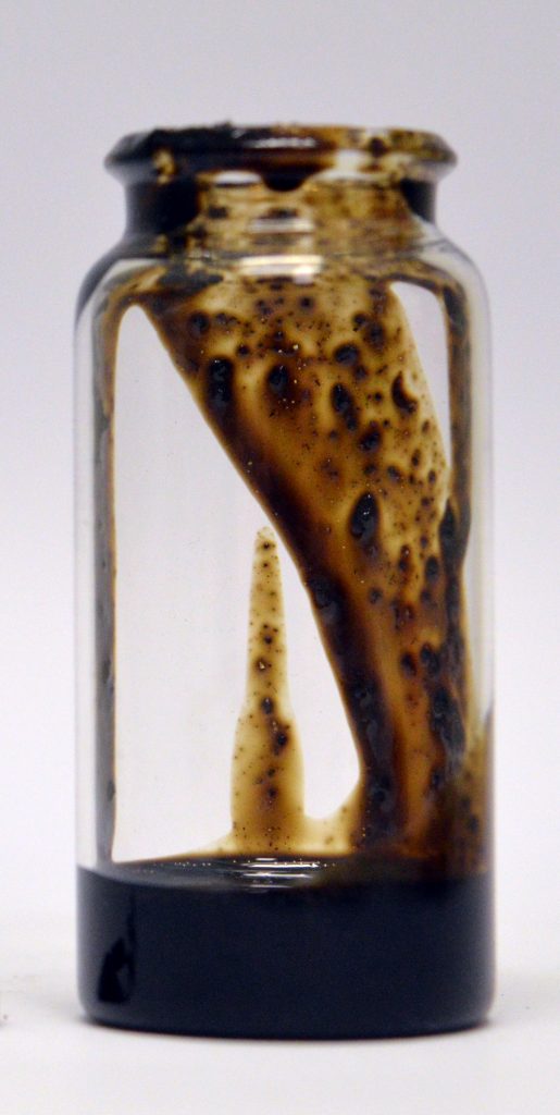 Neanderthals were distilling tar 200 thousand years ago in Europe - Ars ...