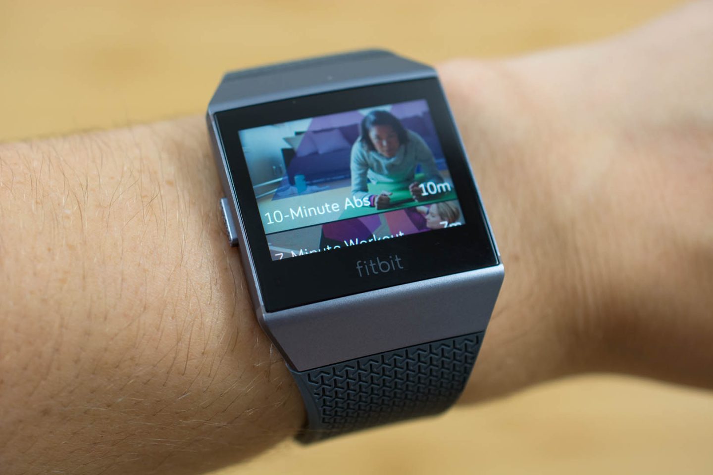 Fitbit Ionic review: Meet the $300 fitness-focused smartwatch - Ars ...