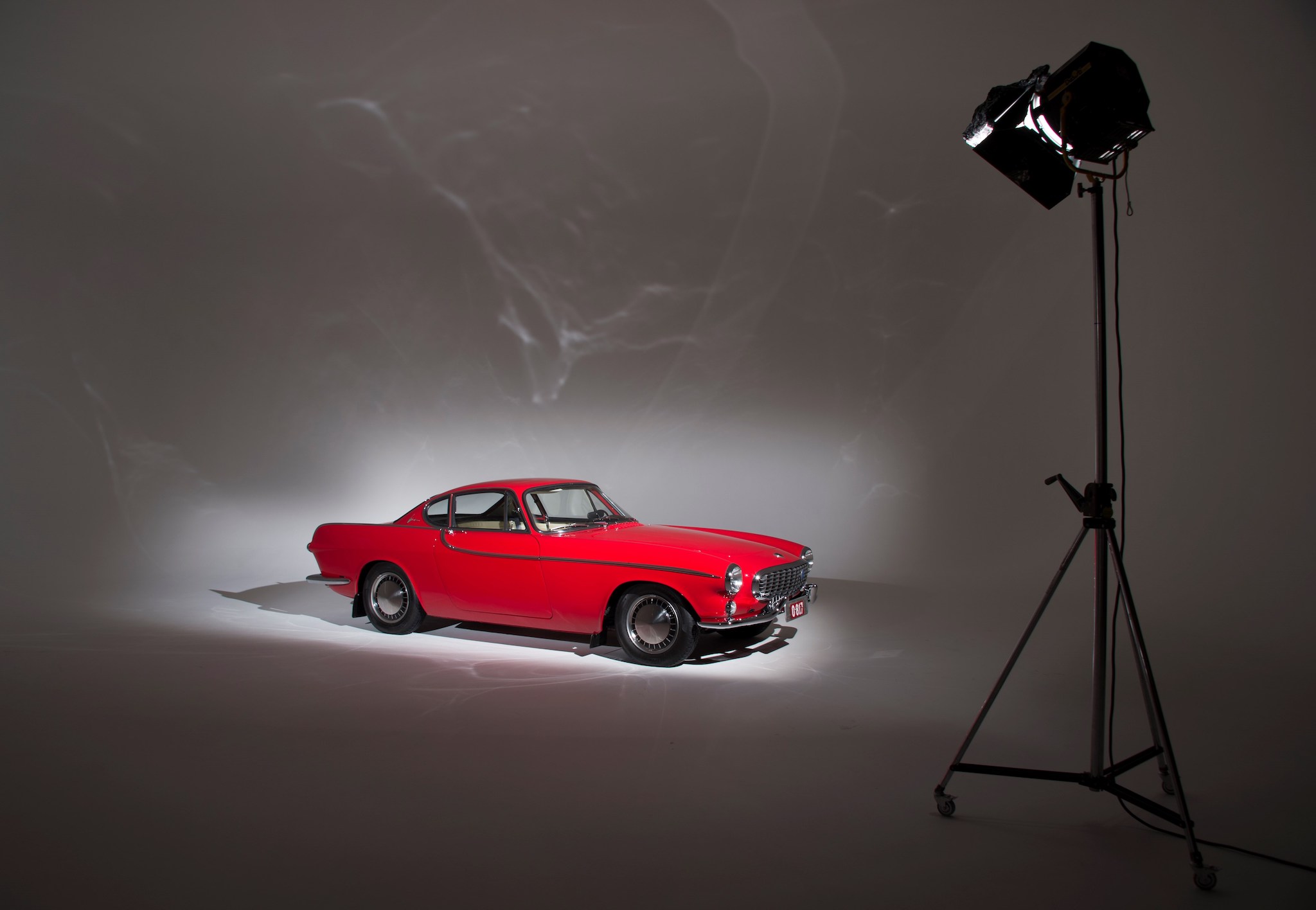 Volvo tears up the rules with a subscription-only 600-hp electric GT ...