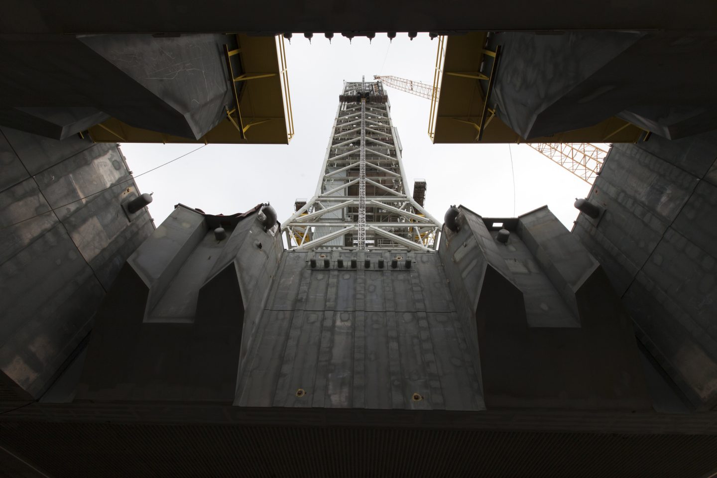 NASA spends $1 billion for a launch tower that leans, may only be used ...