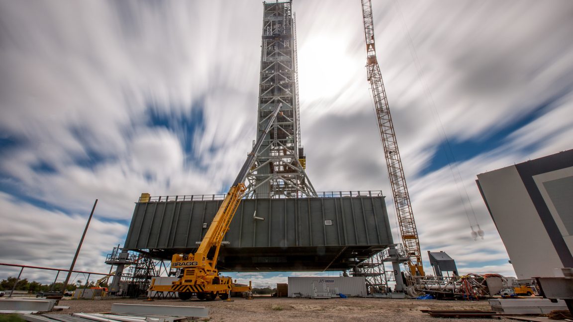 NASA spent a decade and nearly $1 billion for a single launch tower ...