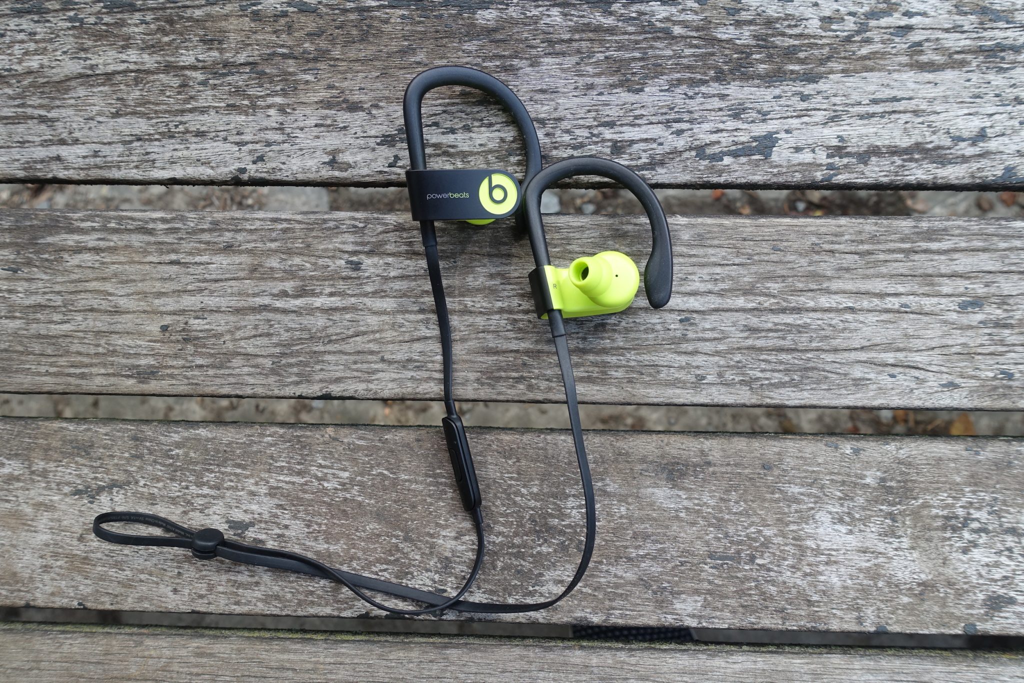 Guidemaster: Finding good wireless headphones in a sea of compromises ...