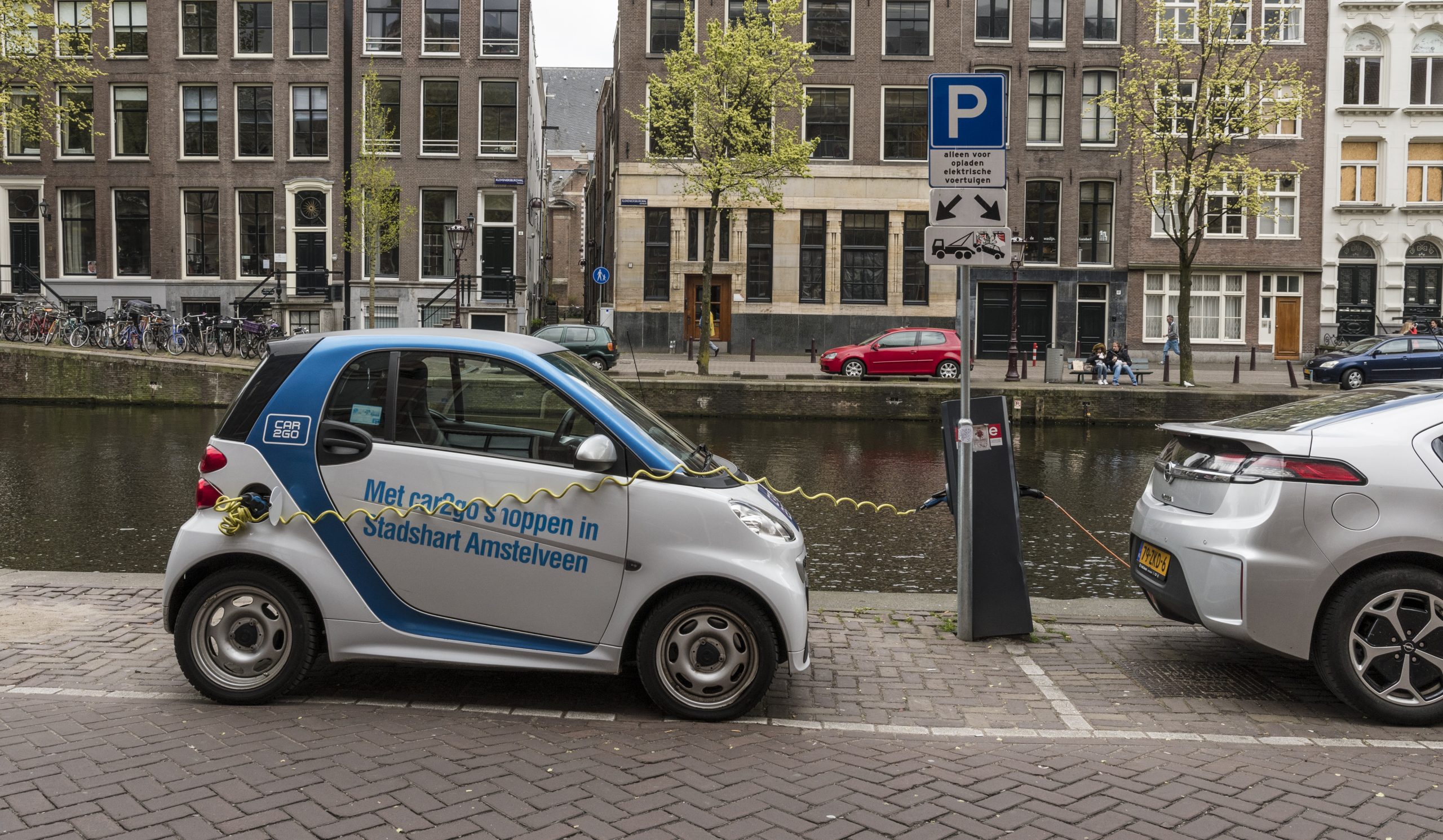 Dutch government wants all new cars to be emissions-free by 2030 - Ars ...