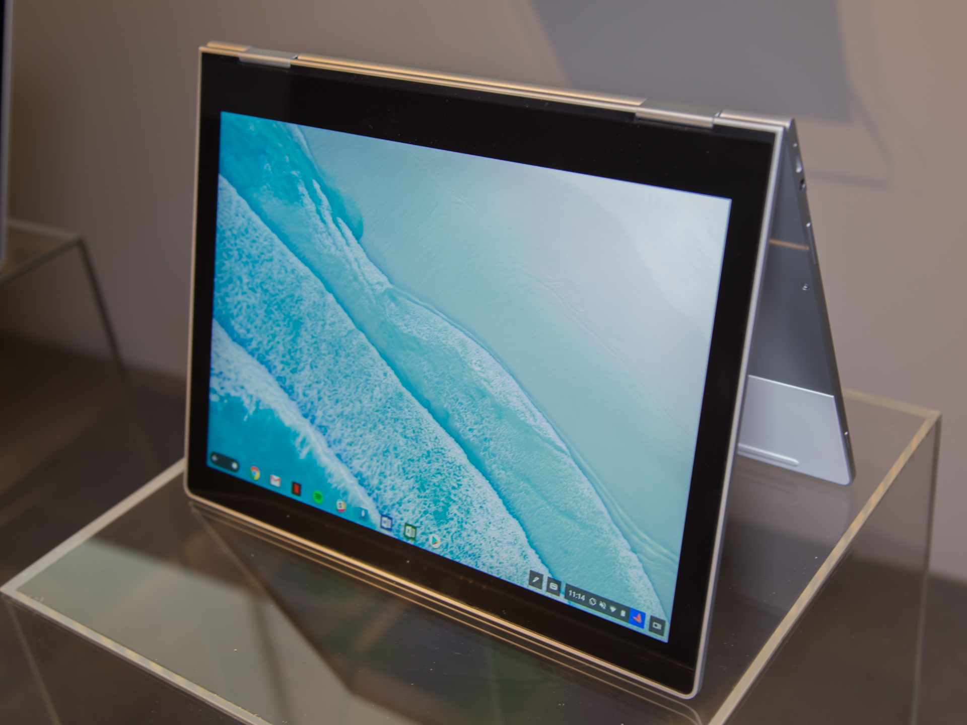 Google Pixelbook hands-on: Stunning hardware with the usual limited OS ...