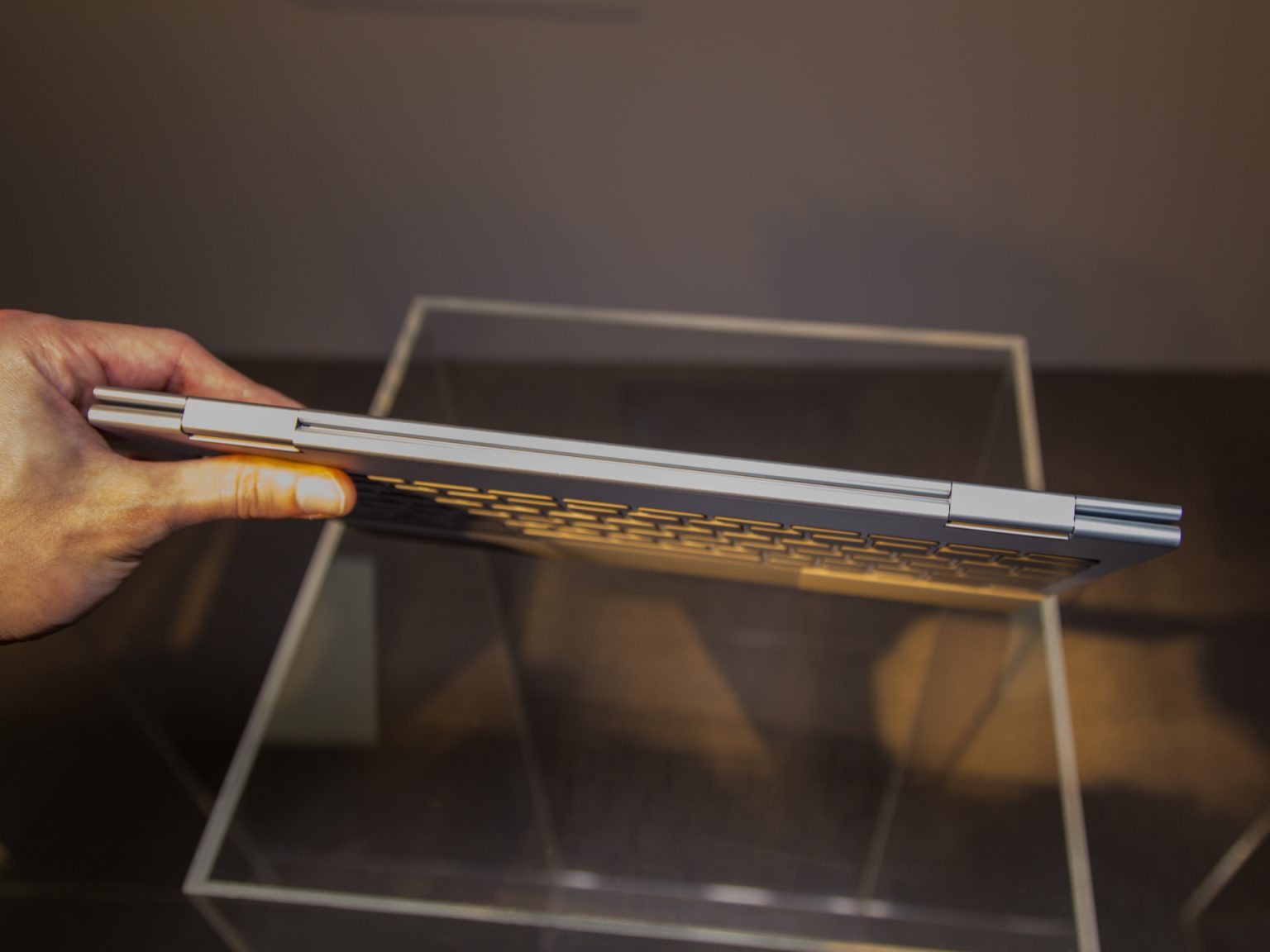 Google Pixelbook hands-on: Stunning hardware with the usual limited OS ...
