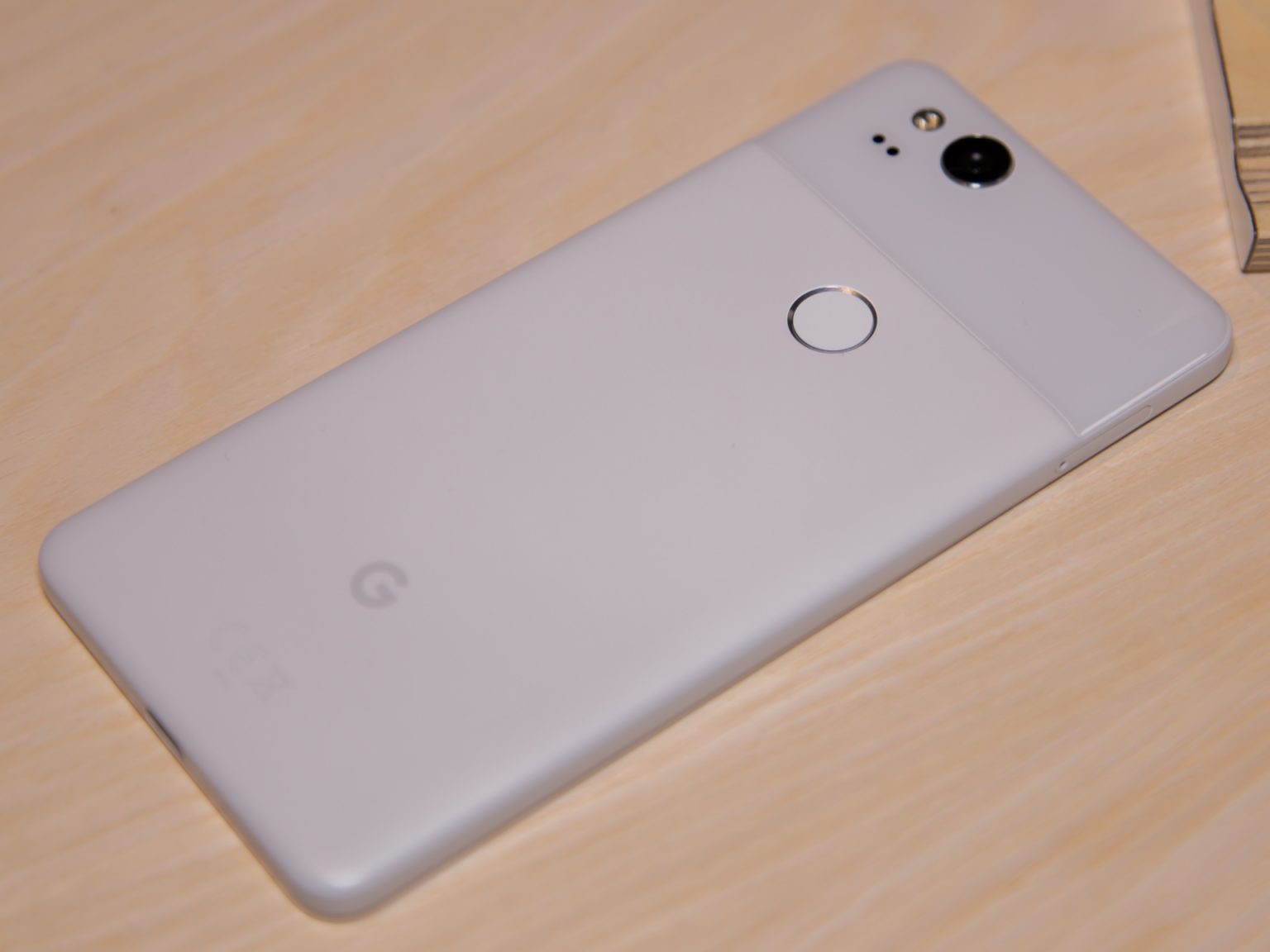 Hands-on with the Pixel 2 and 2 XL: One’s nice, one’s not - Ars Technica