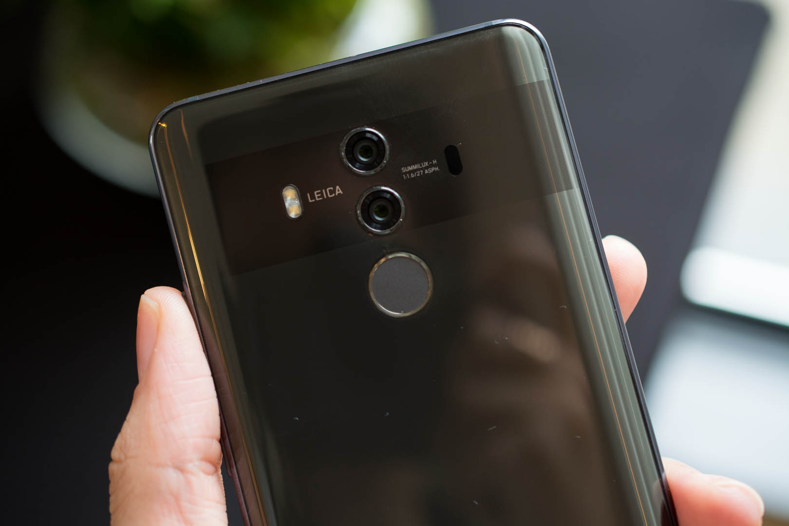 Huawei’s Mate 10 blends AI into every part of the smartphone experience ...