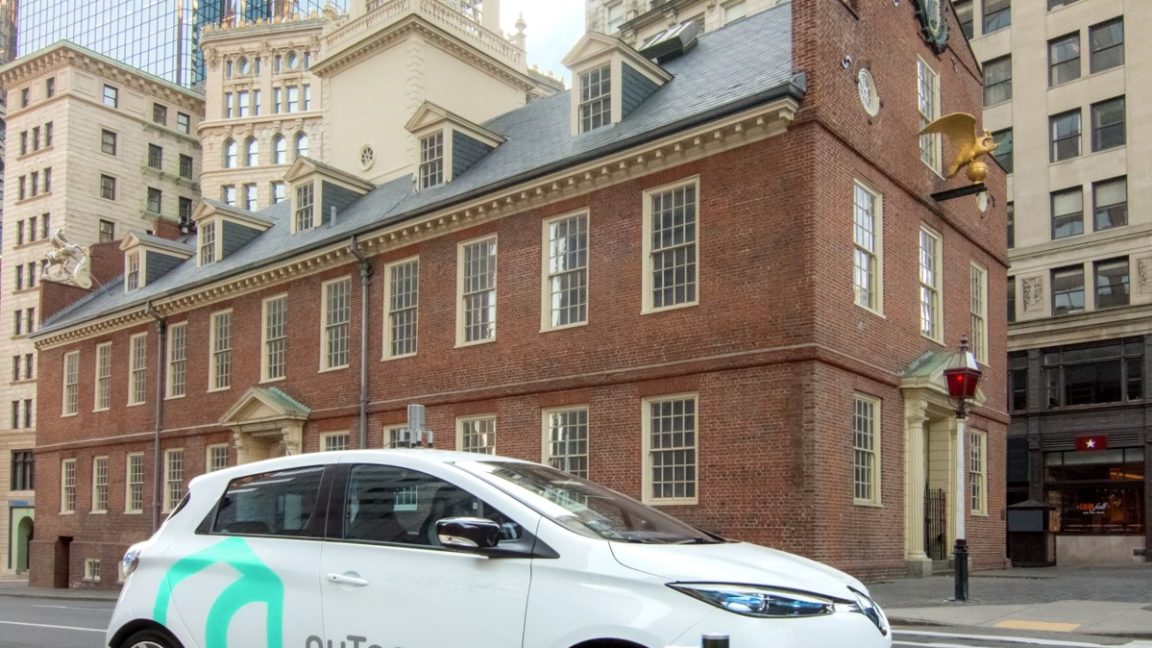 Self-driving startup nuTonomy bought by Delphi for $400 million - Ars ...