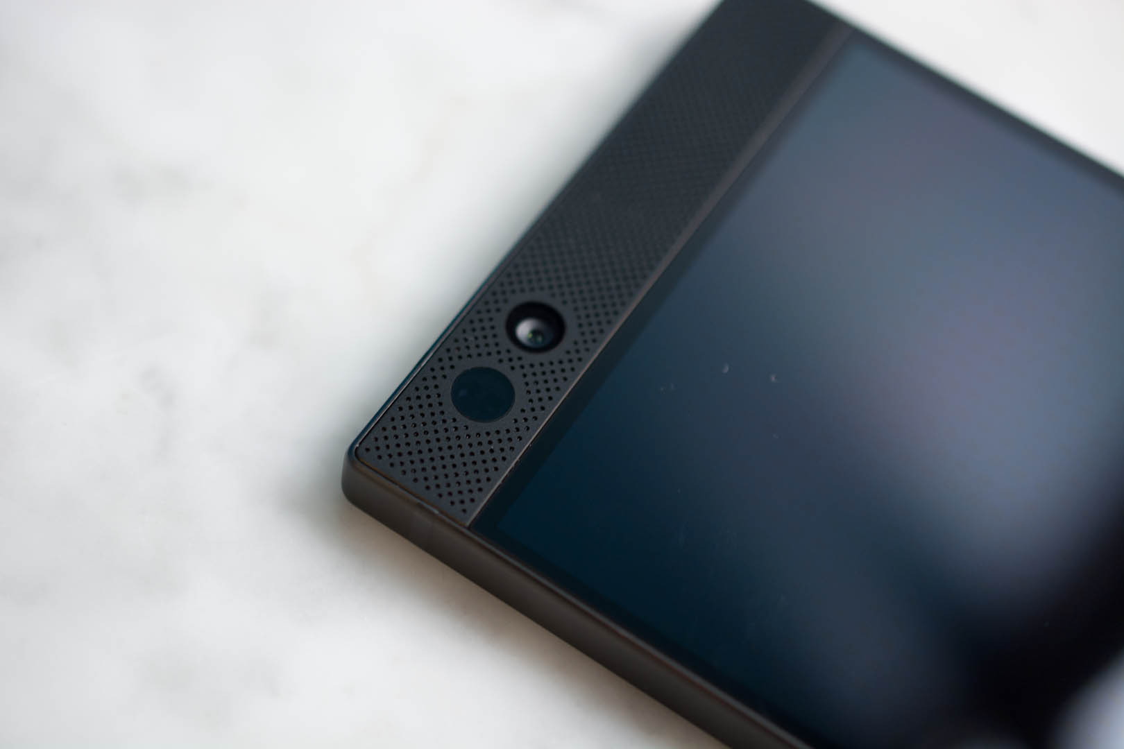 Razer made a smartphone, and it’s an all-black version of the Nextbit ...