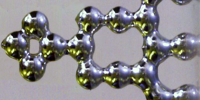 Running chemical reactions in liquid metal makes atomically thin ...