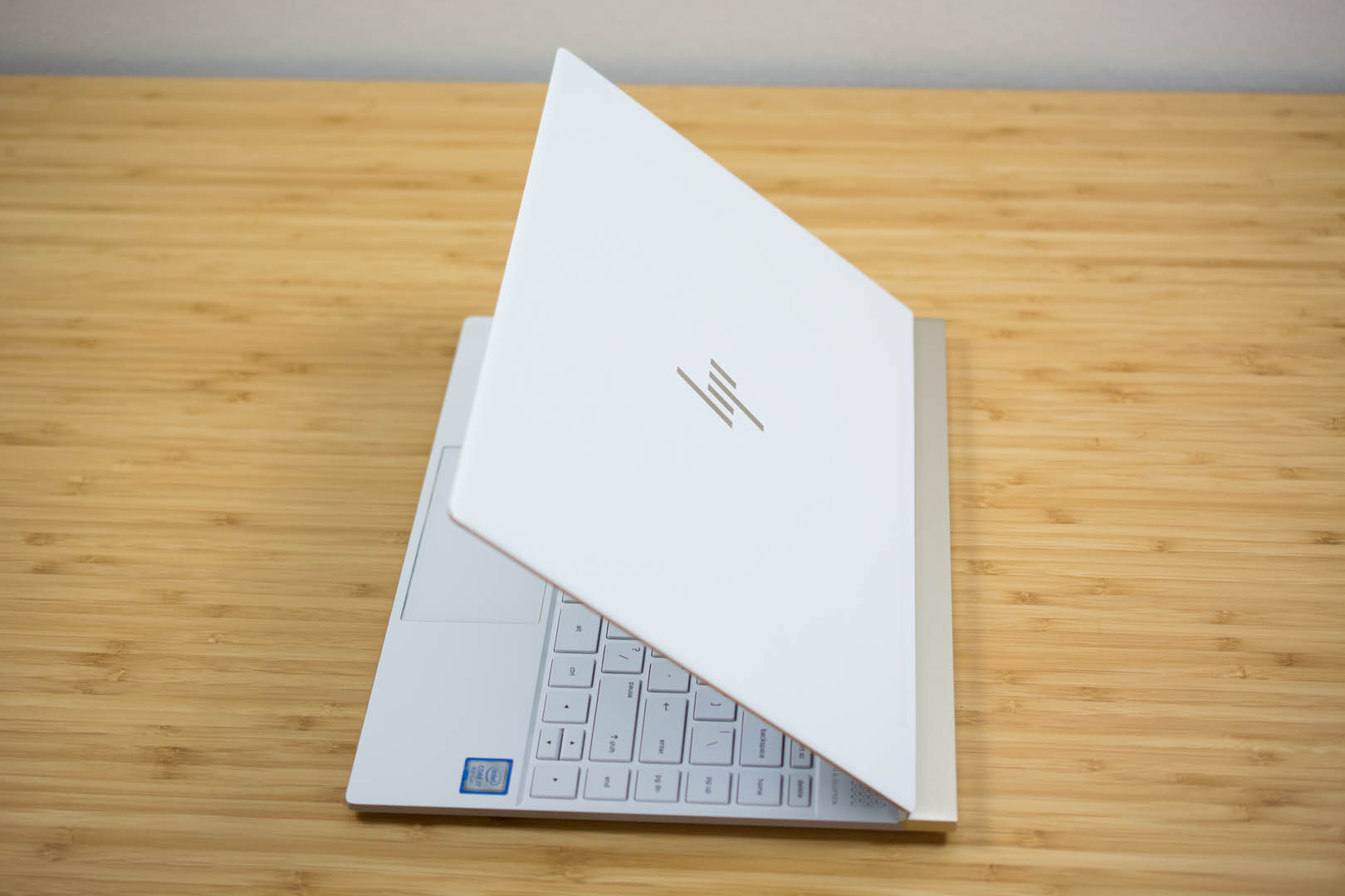 HP Spectre 13 2017 review: A killer laptop, now touch-friendly - Ars ...