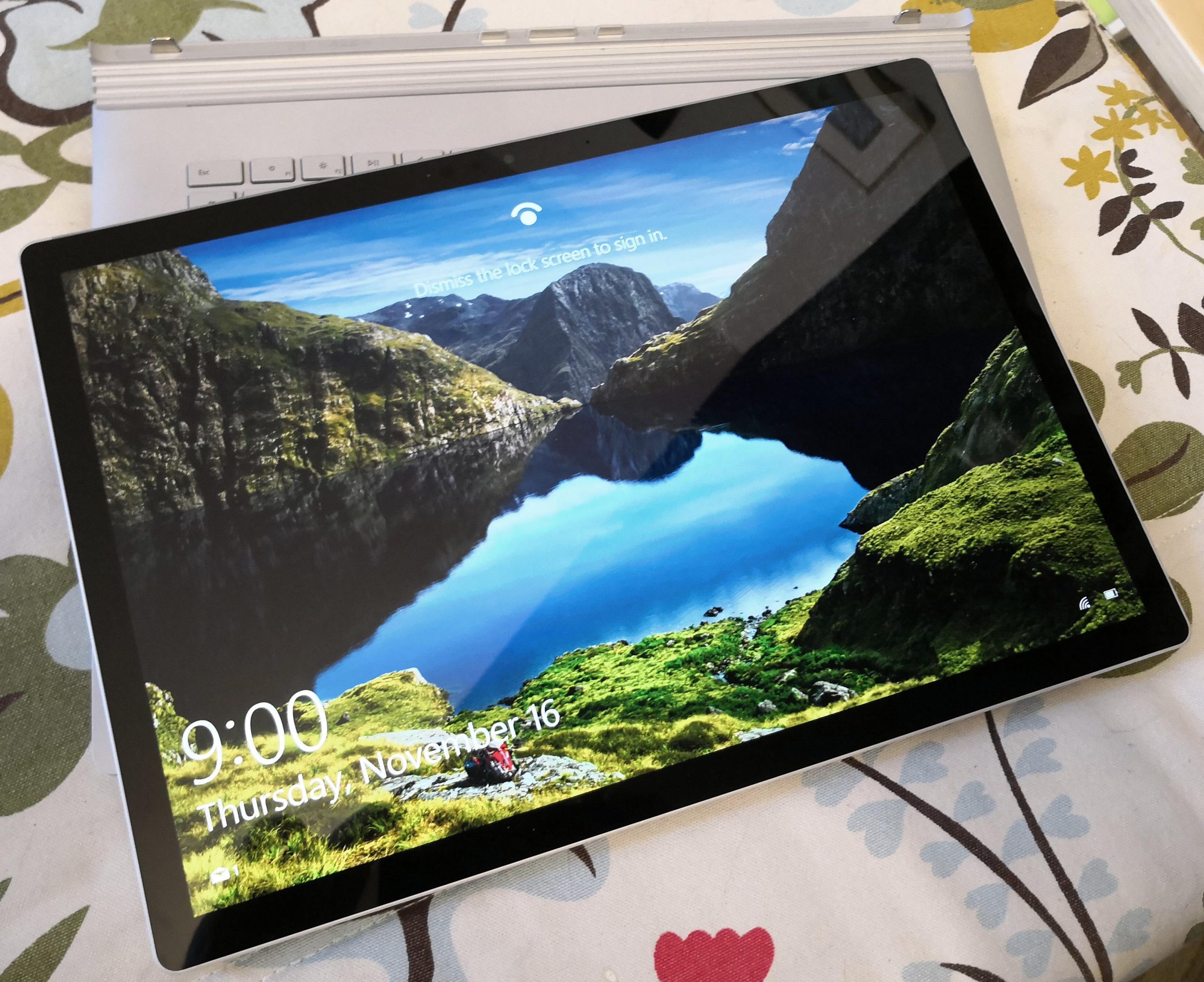 Surface Book 2 review: Monster performance, but lightning Surface Book 2 review: Monster performance, but lightning