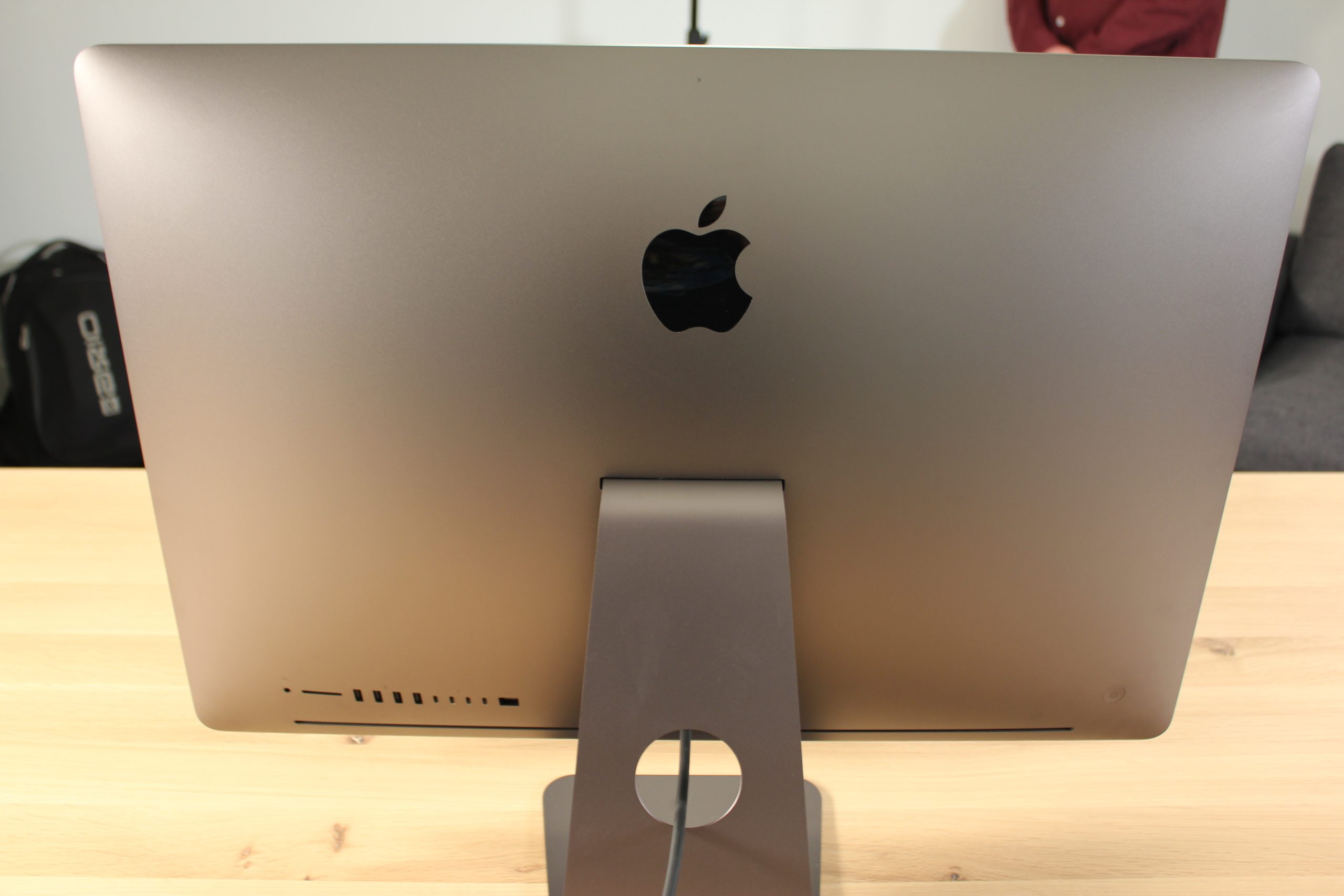 iMac Pro teardown reveals what you can upgrade and what you can’t - Ars ...