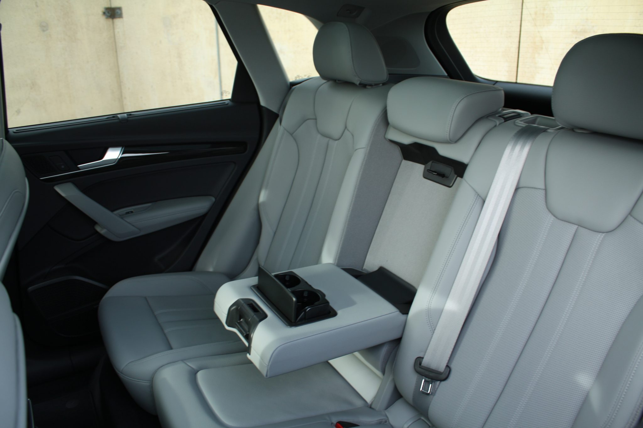 A sea of calm behind the wheel: The 2018 Audi Q5, reviewed - Ars Technica