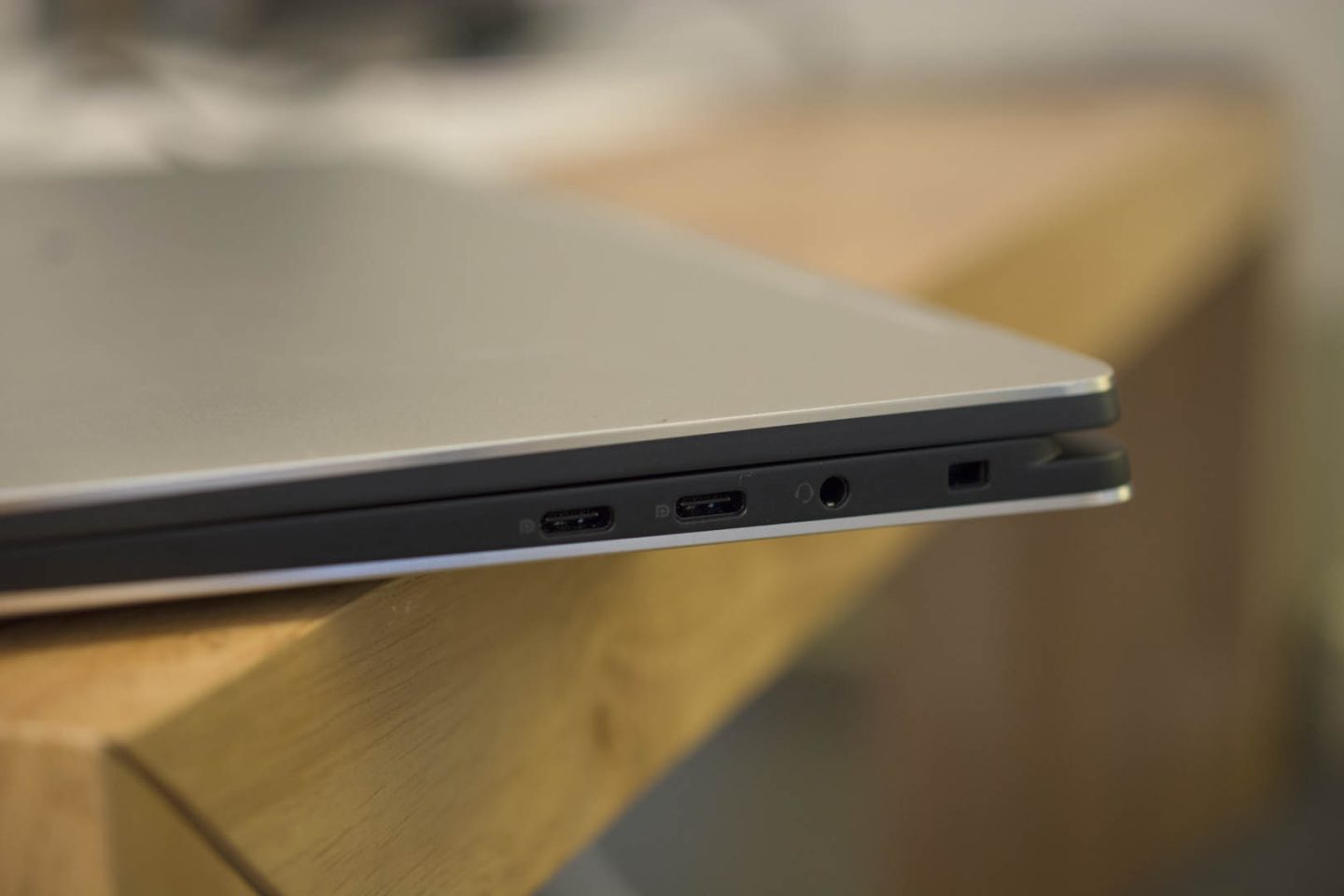 Dell’s XPS 15 gets the 2-in-1 treatment, plus Radeon RX Vega graphics ...