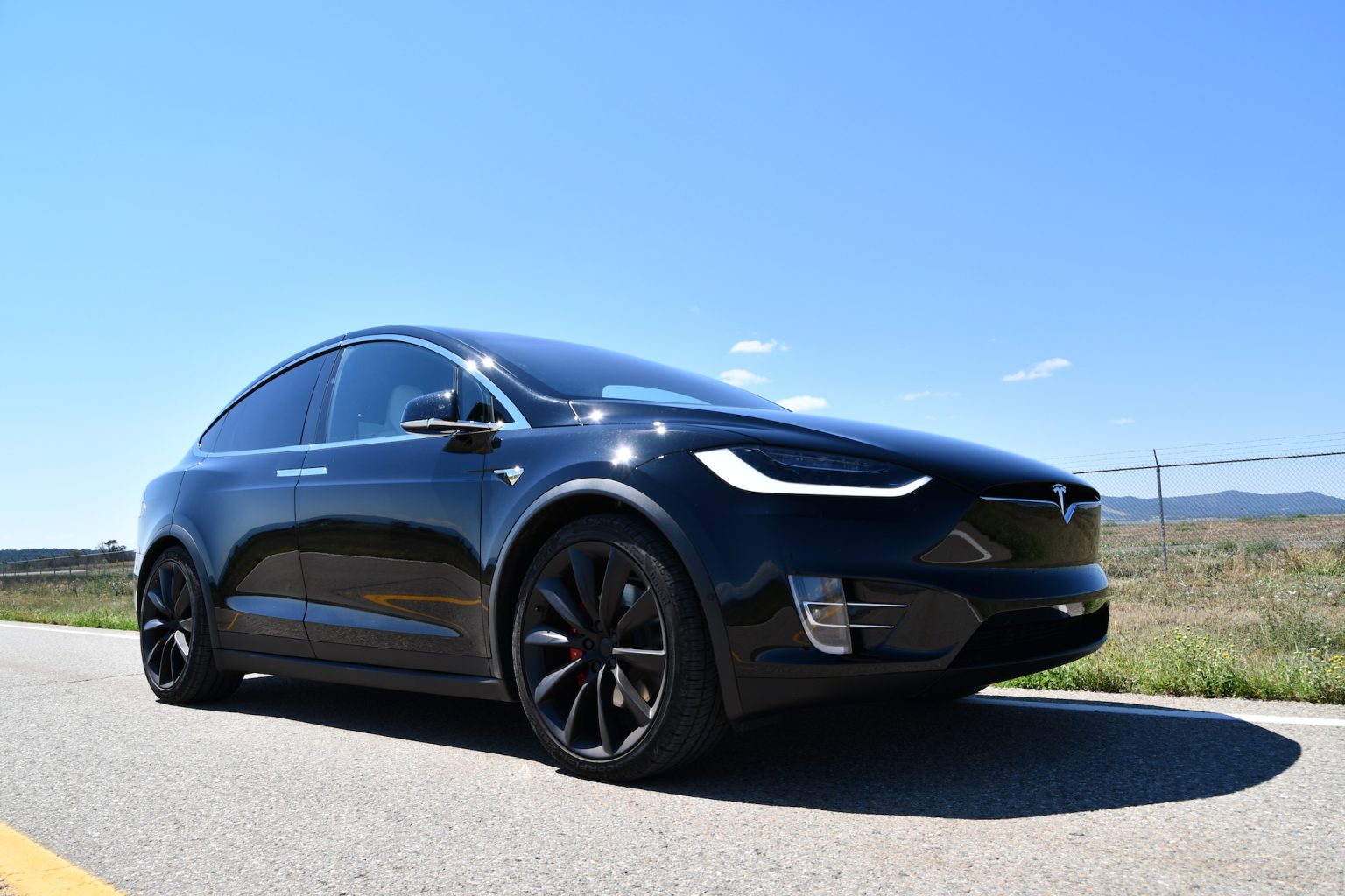 Tesla’s Model X: A lovely roadtripper with stiff daily driving ...