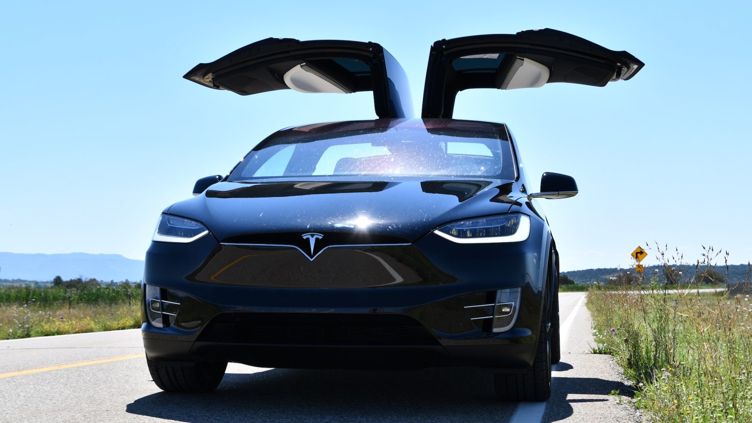 Tesla’s Model X: A lovely roadtripper with stiff daily driving ...