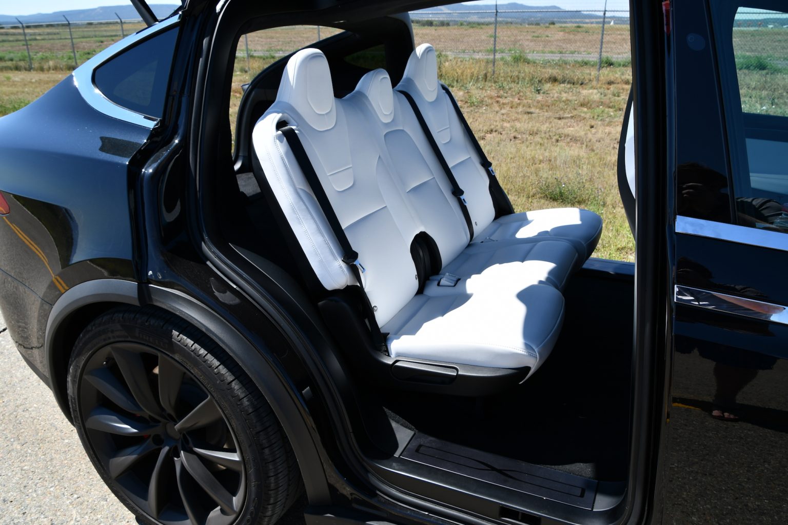 Tesla’s Model X: A lovely roadtripper with stiff daily driving ...