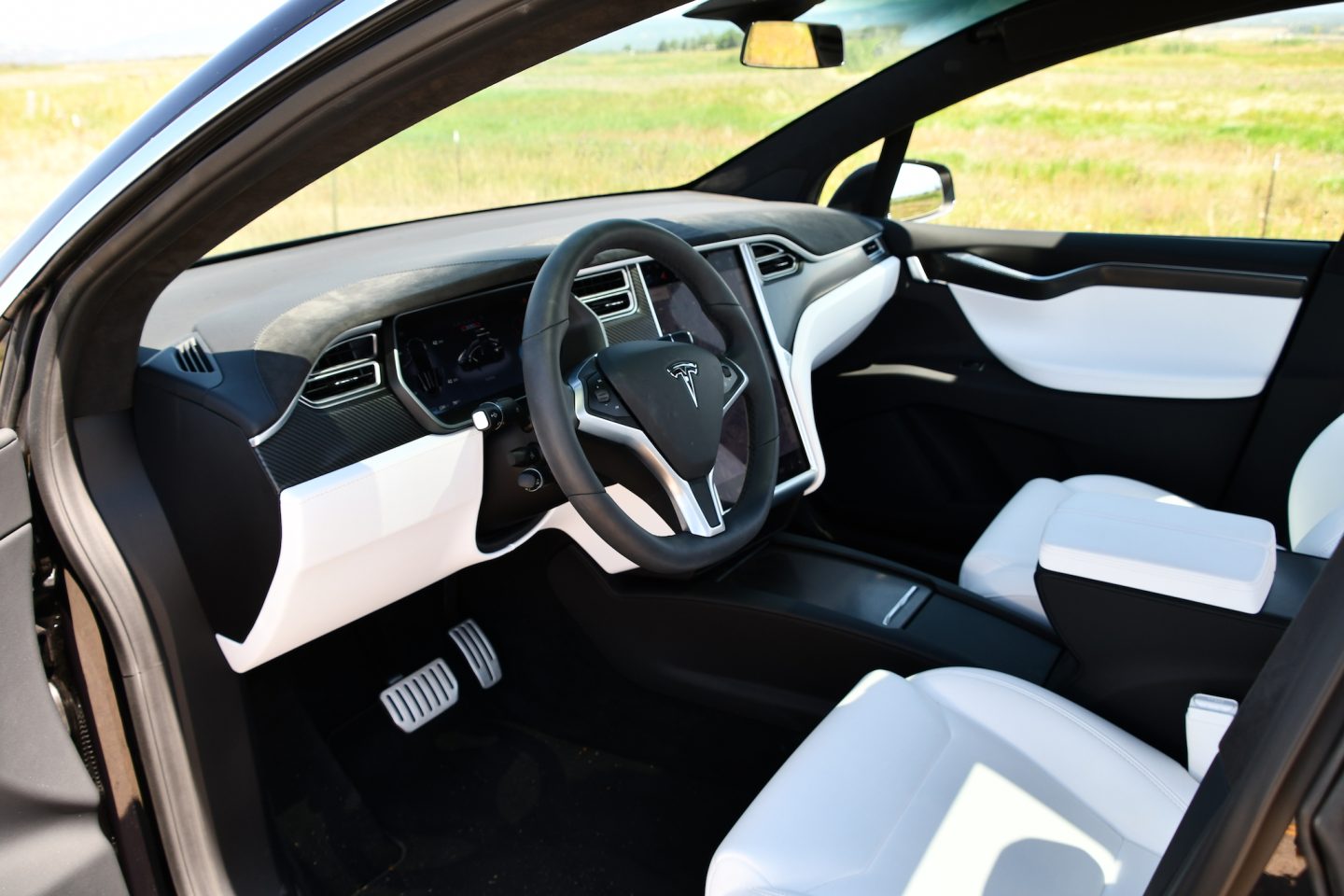 Tesla’s Model X: A lovely roadtripper with stiff daily driving ...