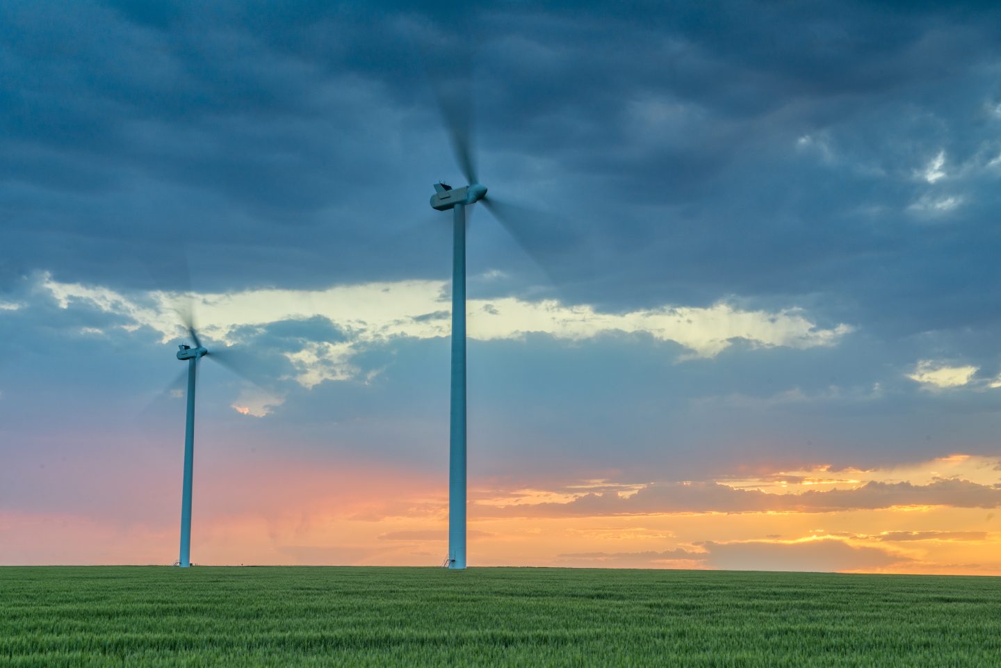 US electricity use drops, renewables push fossil fuels out of the mix ...