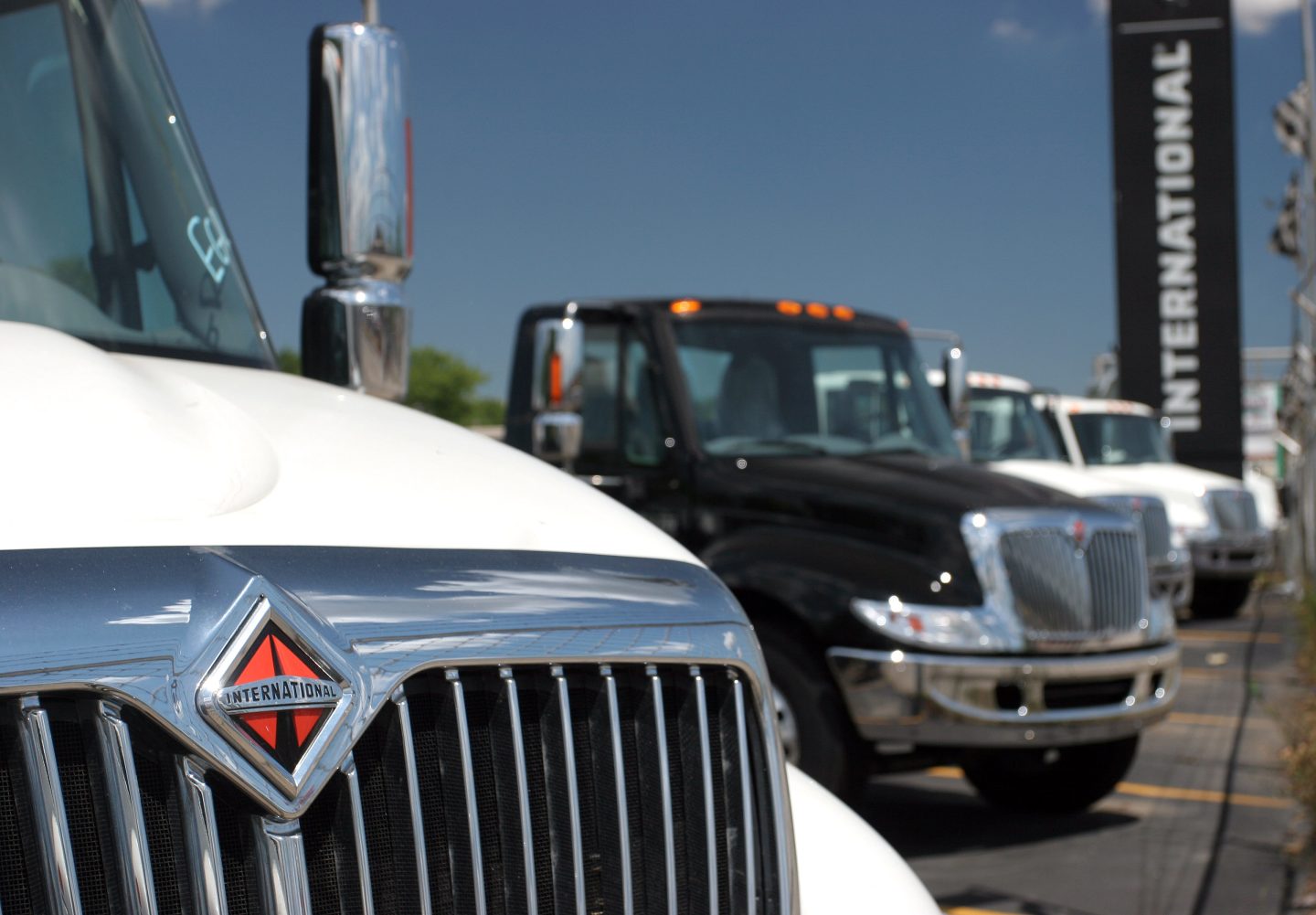 Navistar CEO: We’ll have more electric trucks on the road than Tesla by ...