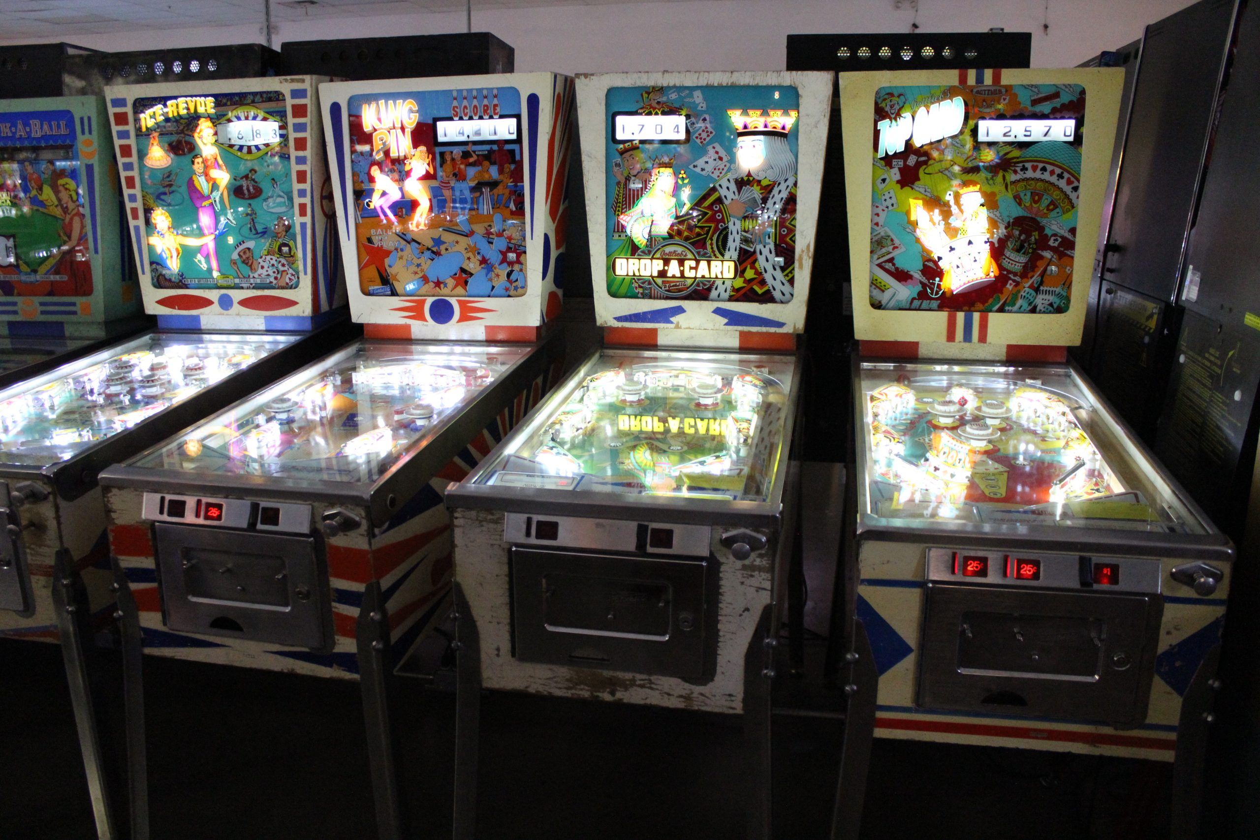 Fixing the past: The art of collecting pinball machines - Ars Technica