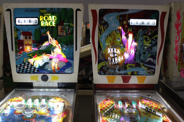 Fixing the past: The art of collecting pinball machines - Ars Technica