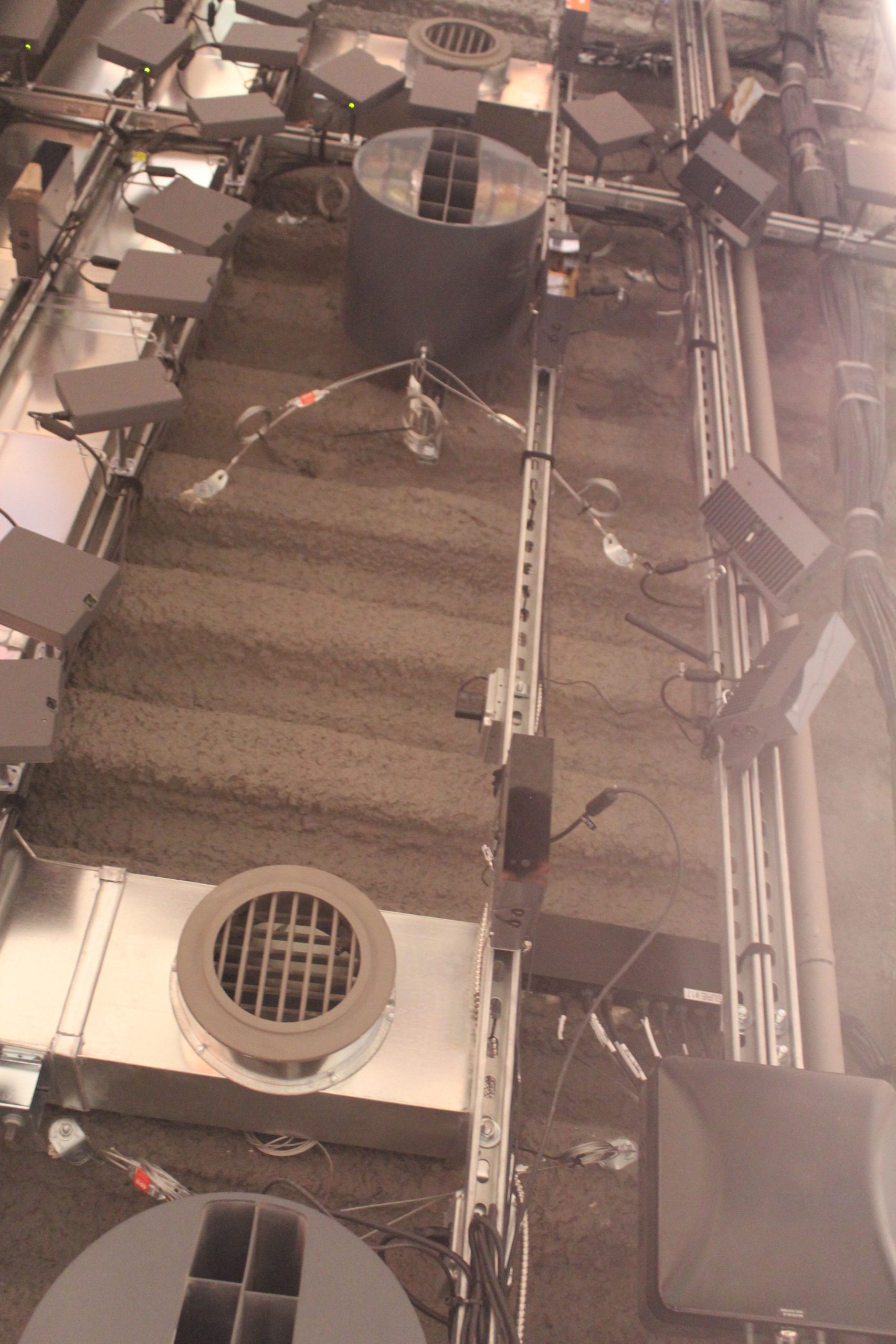 Amazon Go debuts, and its prying cameras foil our shoplifting attempts ...