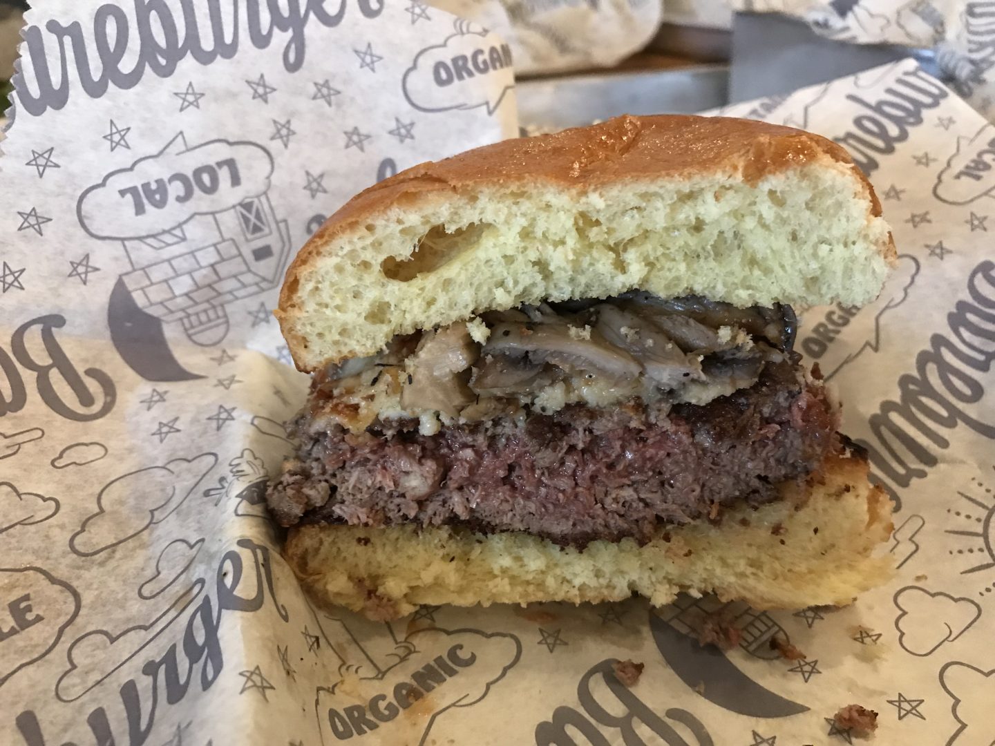 The meatless Impossible Burger bleeds and sears, but wasn’t a crowd ...
