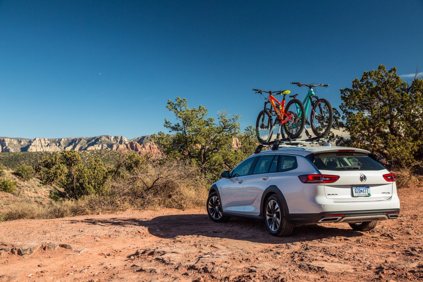 The station wagon is alive and well: Driving the Buick Regal TourX ...