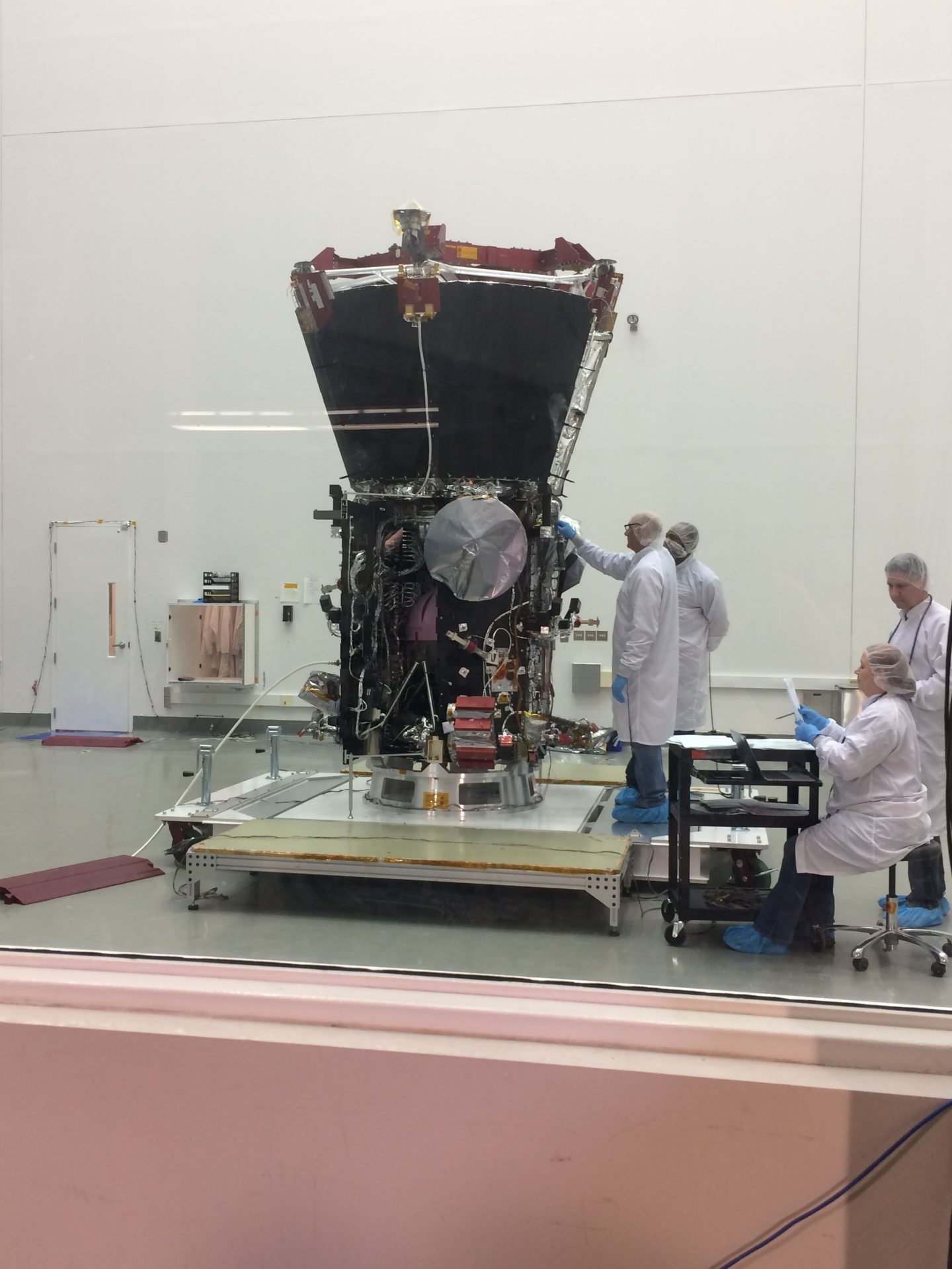 This spacecraft will get closer to the Sun than any before it—without ...