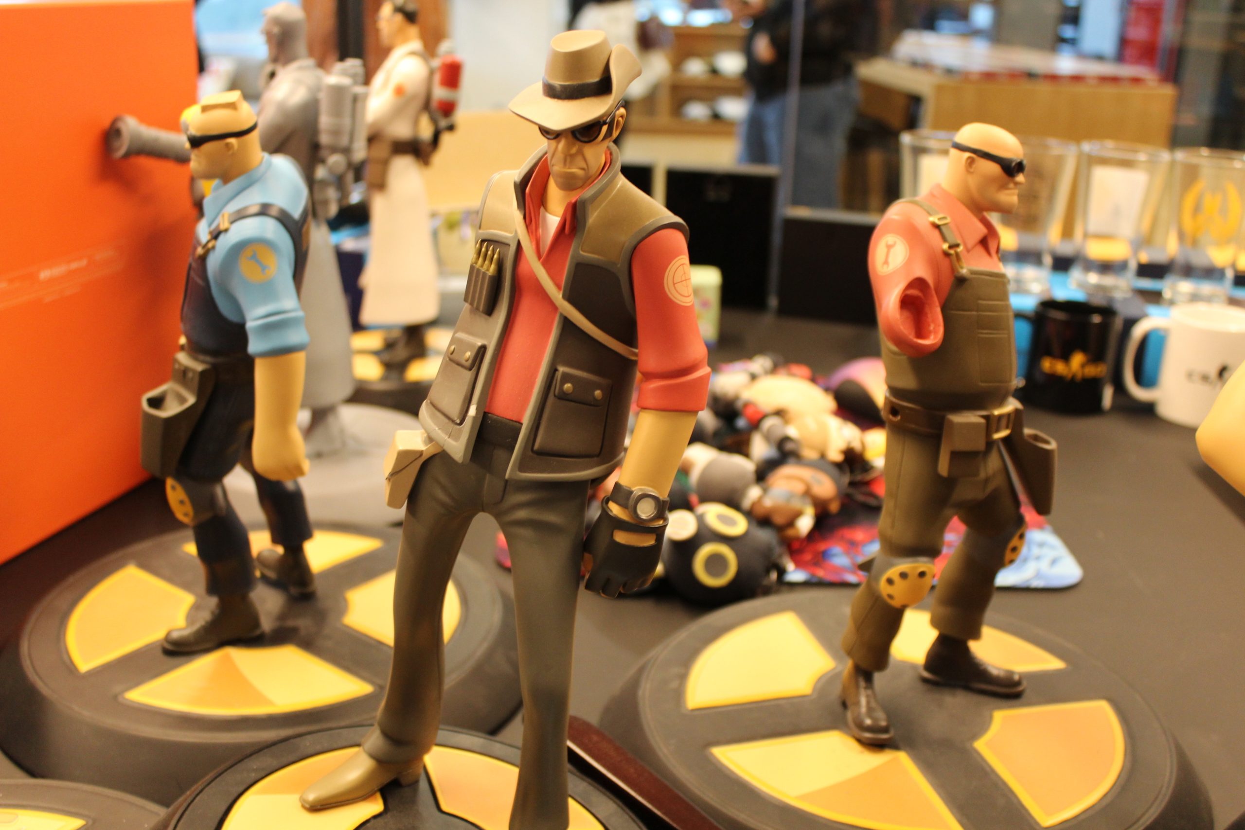 Valve lets us loose in its new offices, unlocks the doors to a rare ...