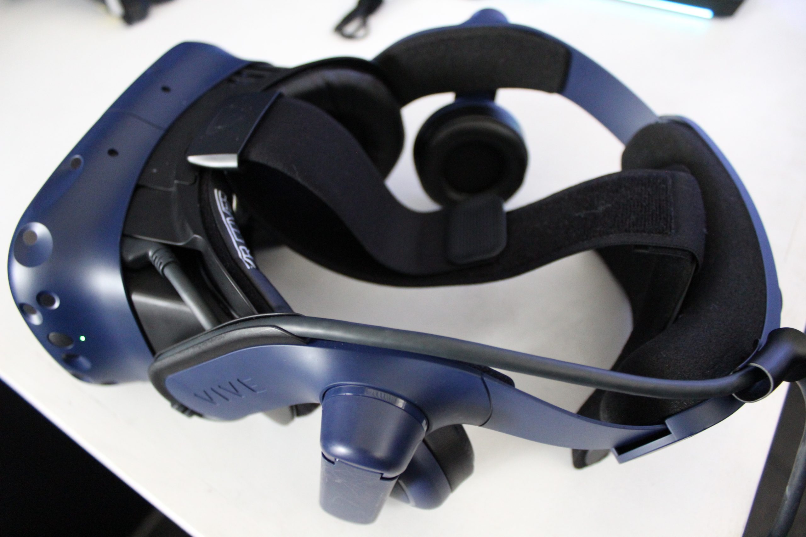 Eyes-on with the HTC Vive Pro: Not a revolution, but also more than ...