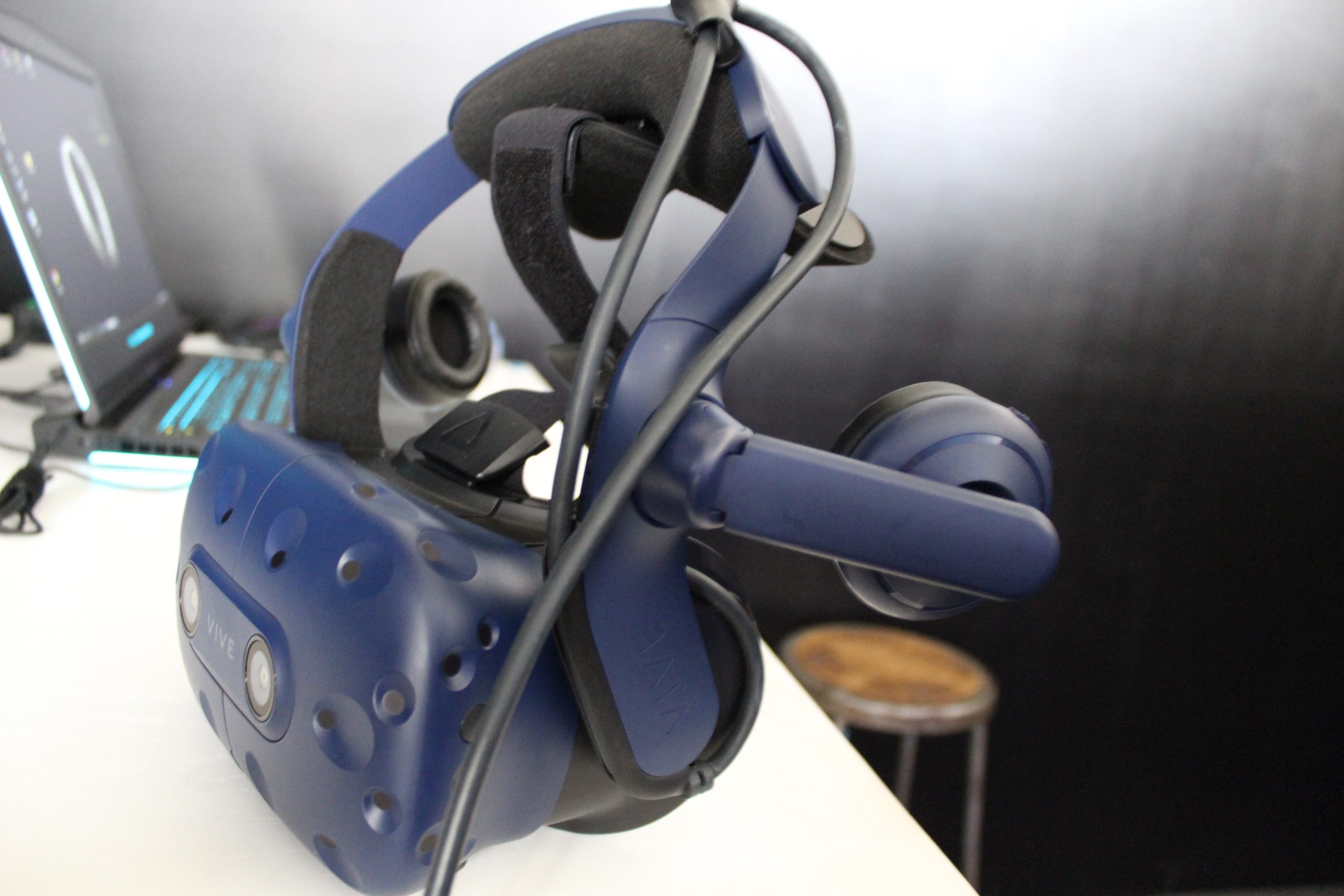Eyes on with the HTC Vive Pro Not a revolution but also more than resolution Ars Technica