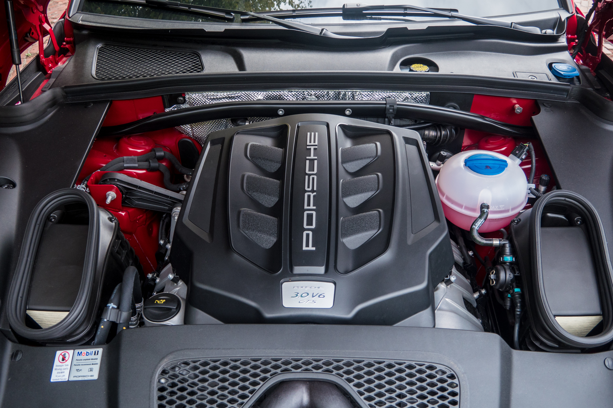 Like a hot hatch on steroids: The Porsche Macan GTS reviewed - Ars Technica