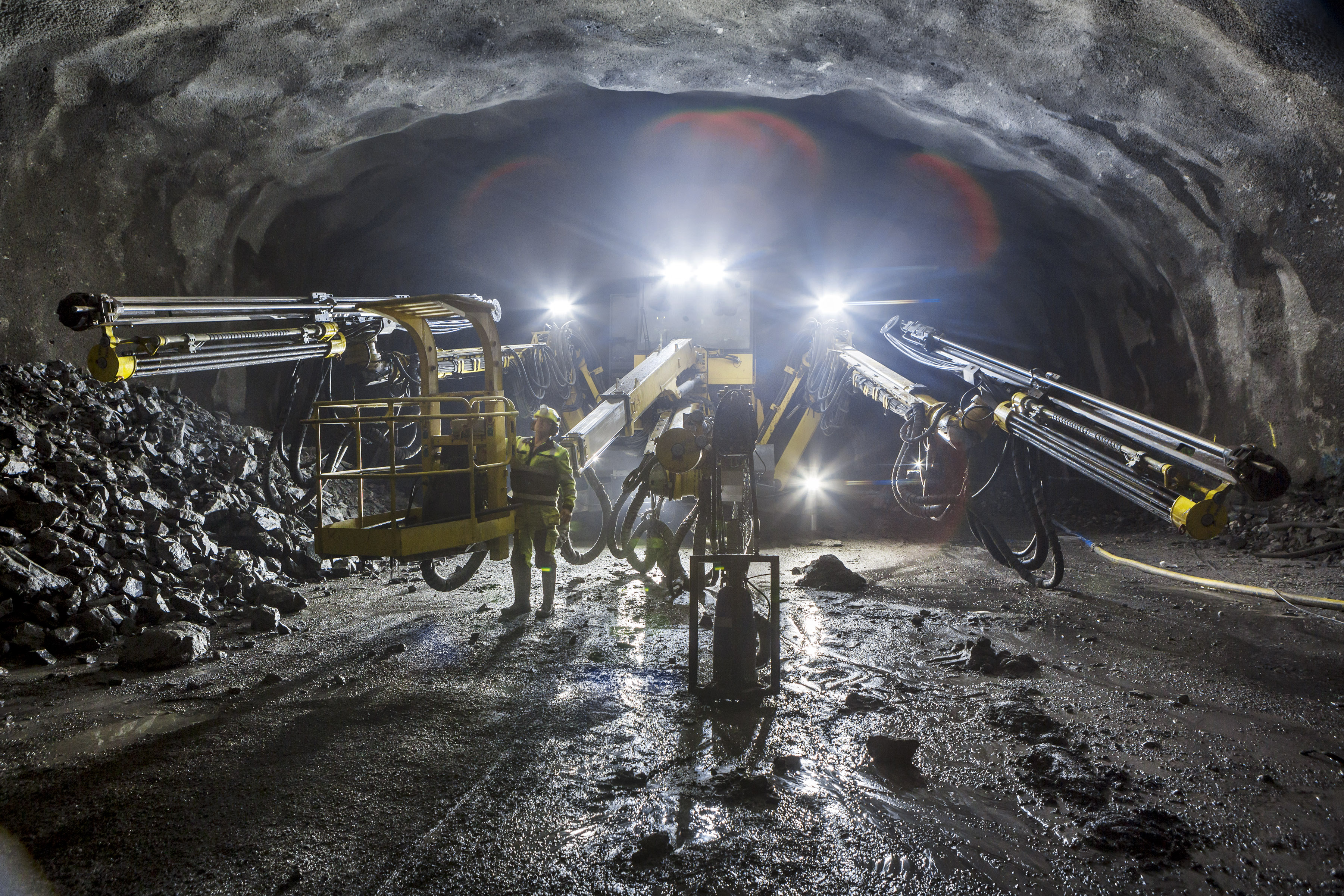 Tunnel drilling machine : r/heavymachinery