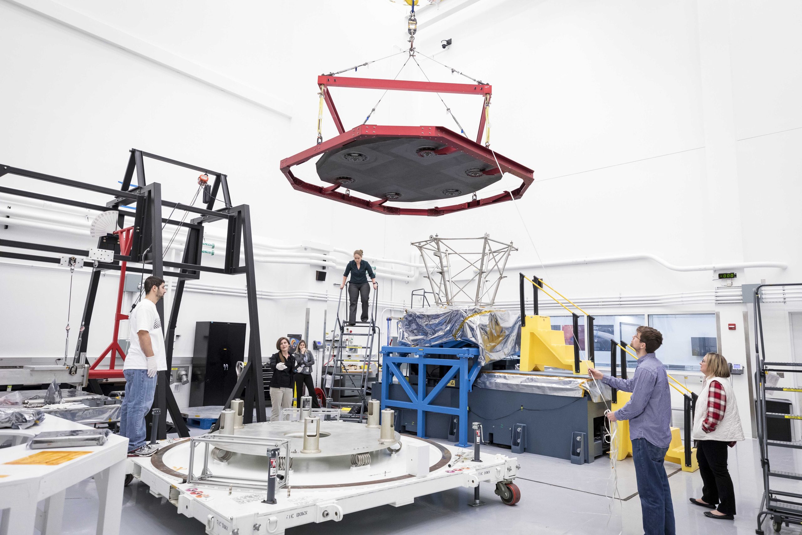 This spacecraft will get closer to the Sun than any before it—without ...