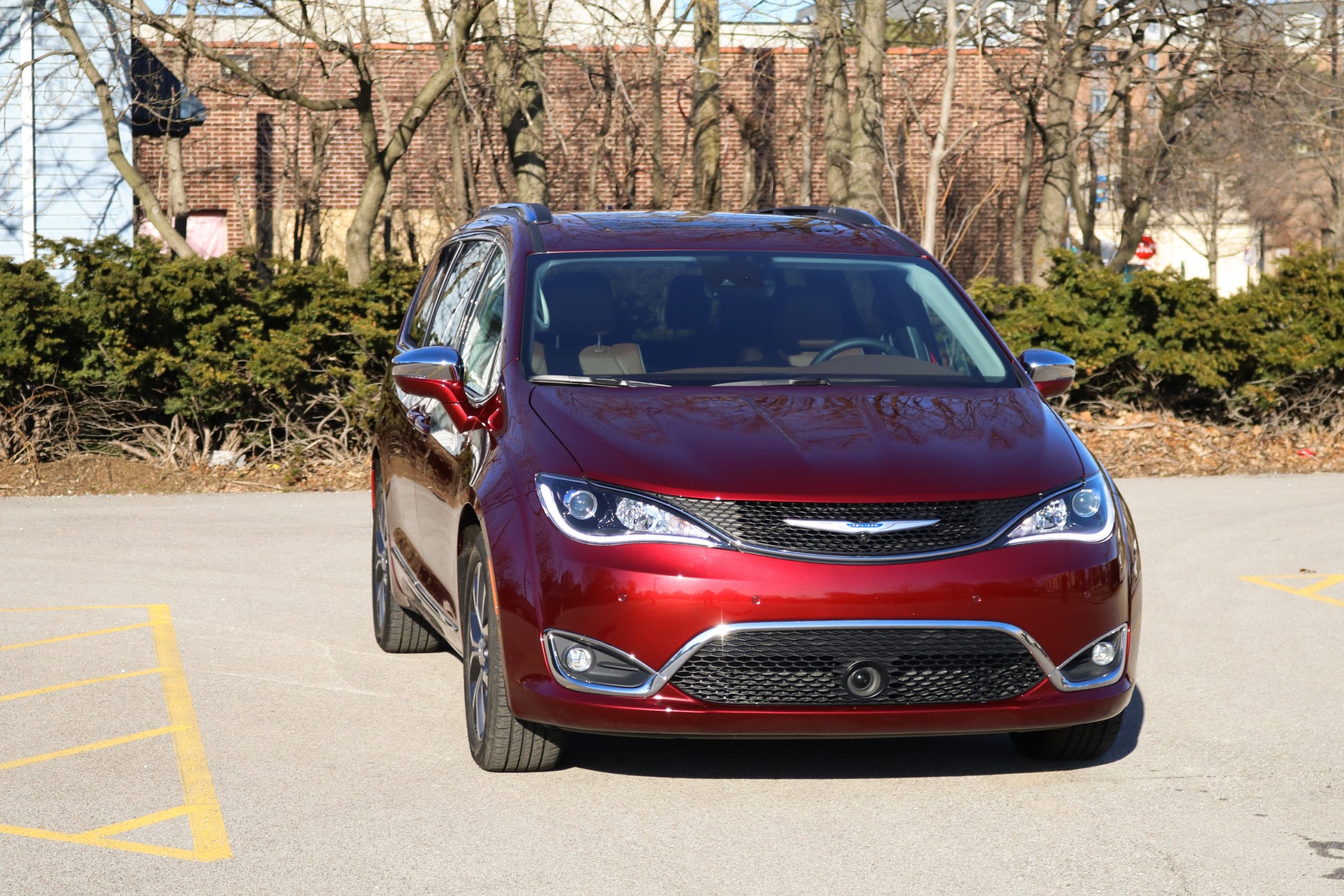 Review: Step aside, minivan haters—the Chrysler Pacifica is awesome ...