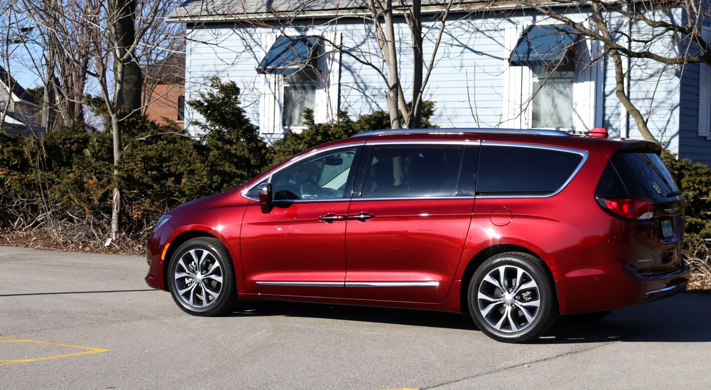 Review: Step aside, minivan haters—the Chrysler Pacifica is awesome ...