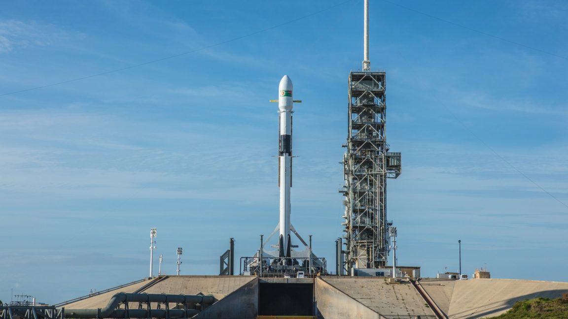 Watch live: The Block 5 version of SpaceX’s Falcon 9 rocket tries to ...
